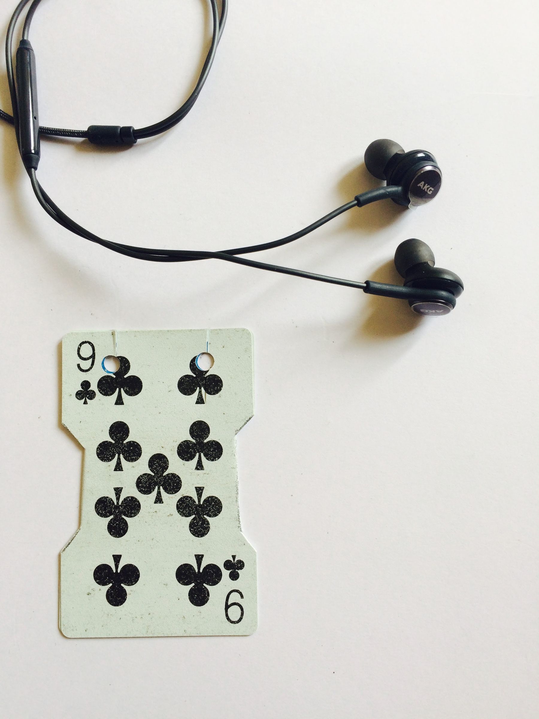 DIY Earphone Holder : 5 Steps (with Pictures) - Instructables