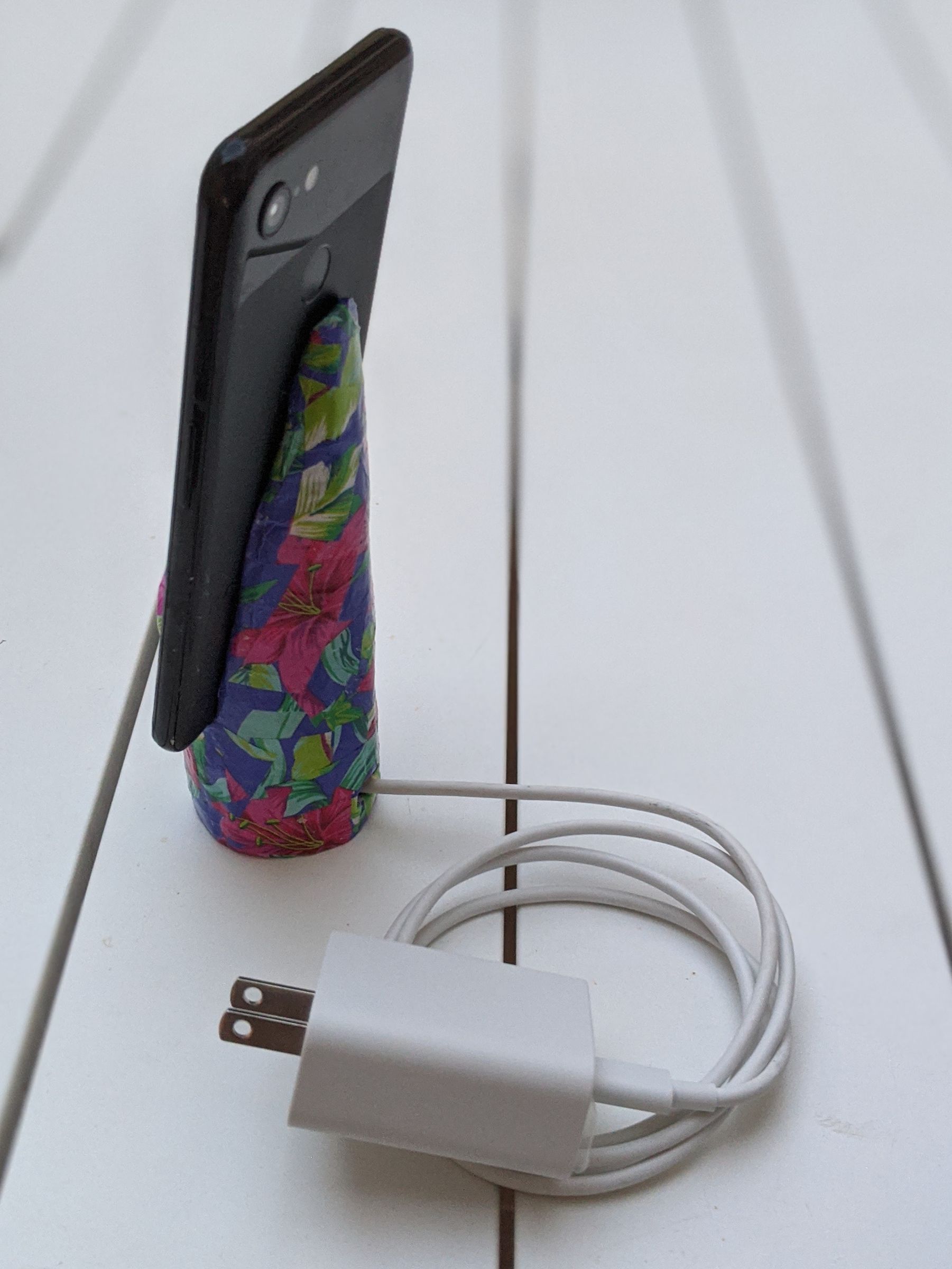 Tiny Upcycled Smartphone Stand : 9 Steps (with Pictures) - Instructables