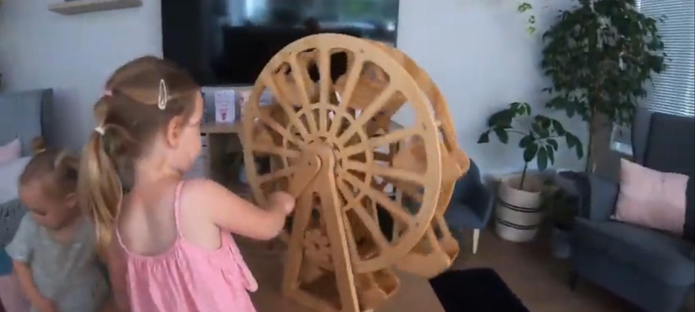 Wooden Toy Ferris Wheel : 10 Steps (with Pictures) - Instructables