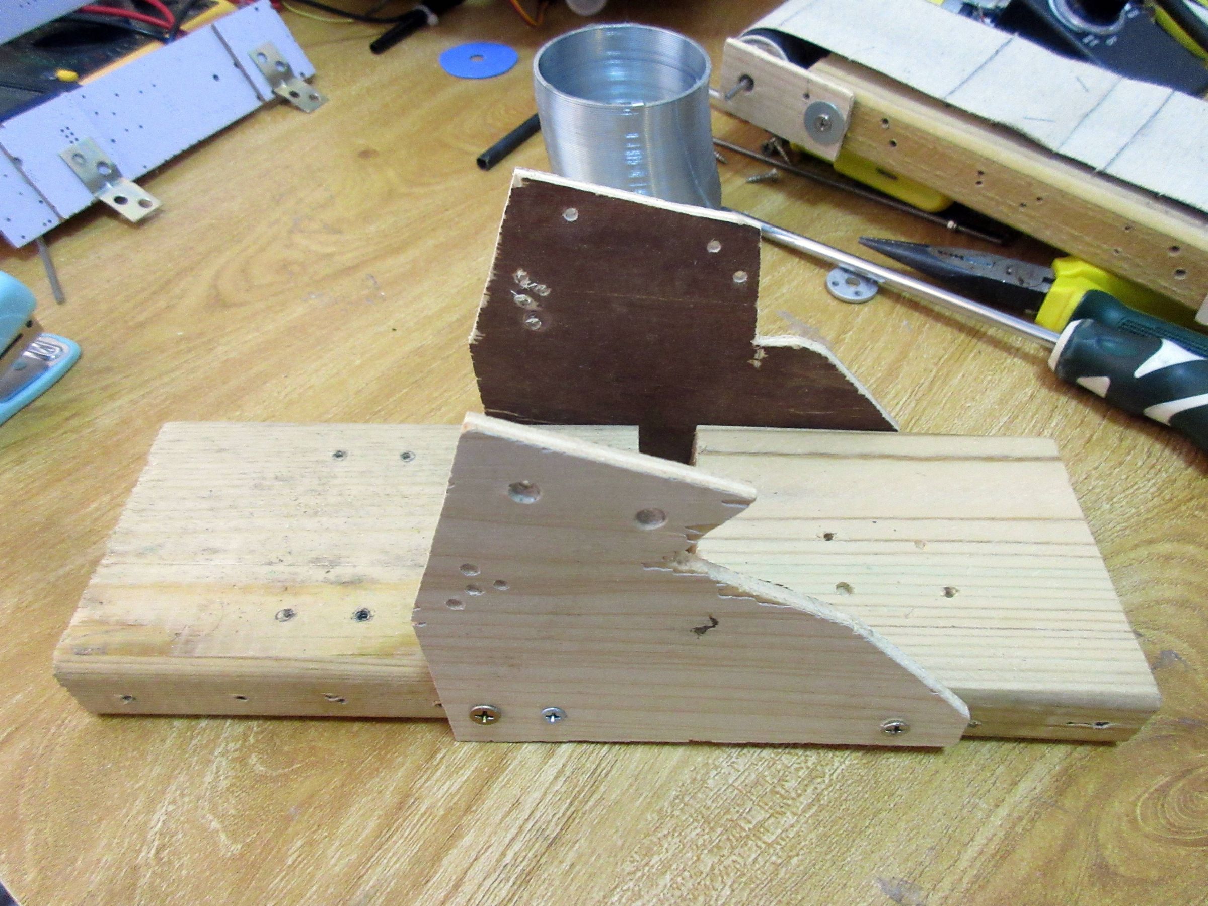 Build Mini Conveyor Belt As Slinky Machine : 7 Steps (with Pictures ...