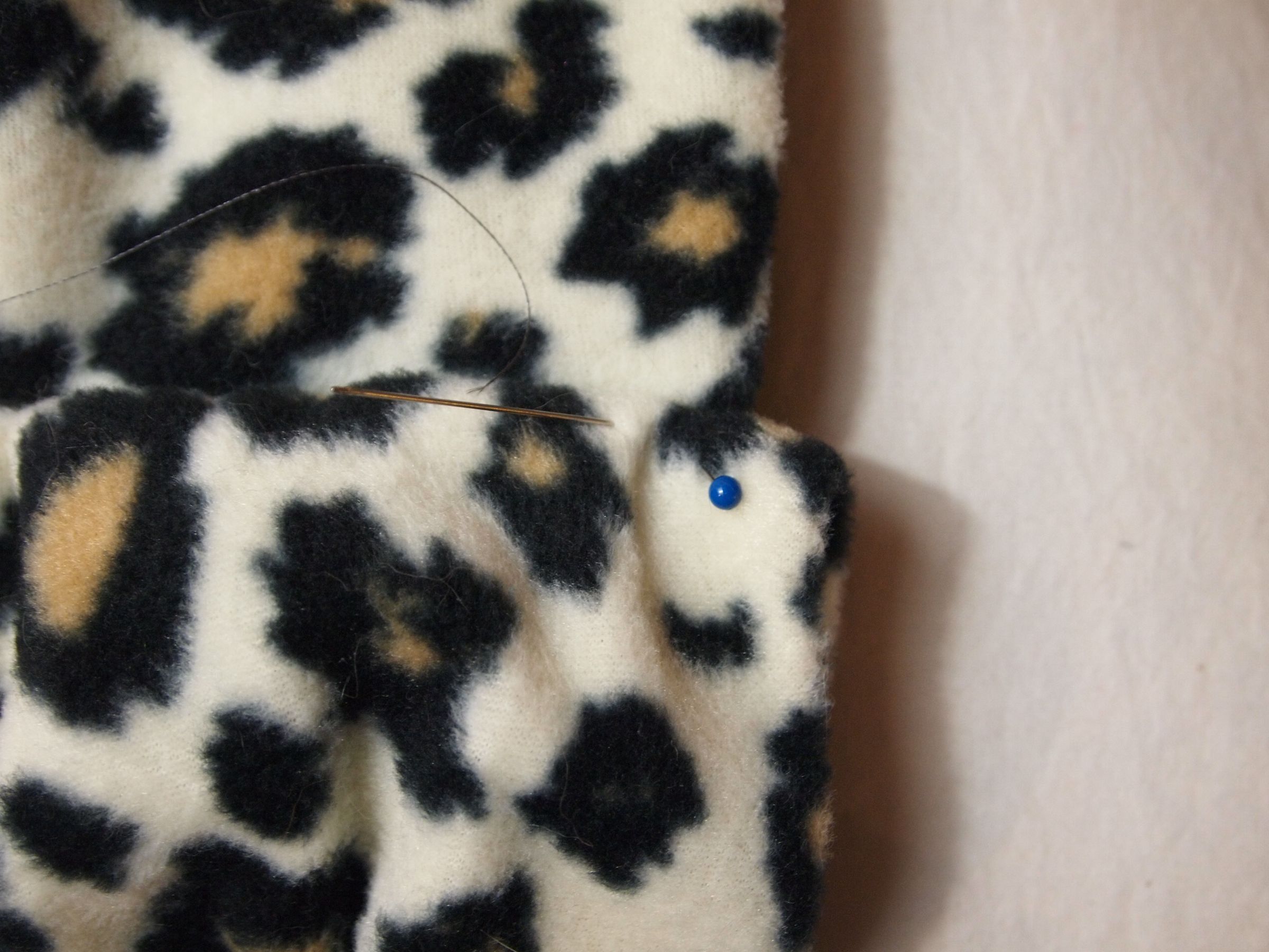 Very Big Bow Neck Warmer : 6 Steps (with Pictures) - Instructables