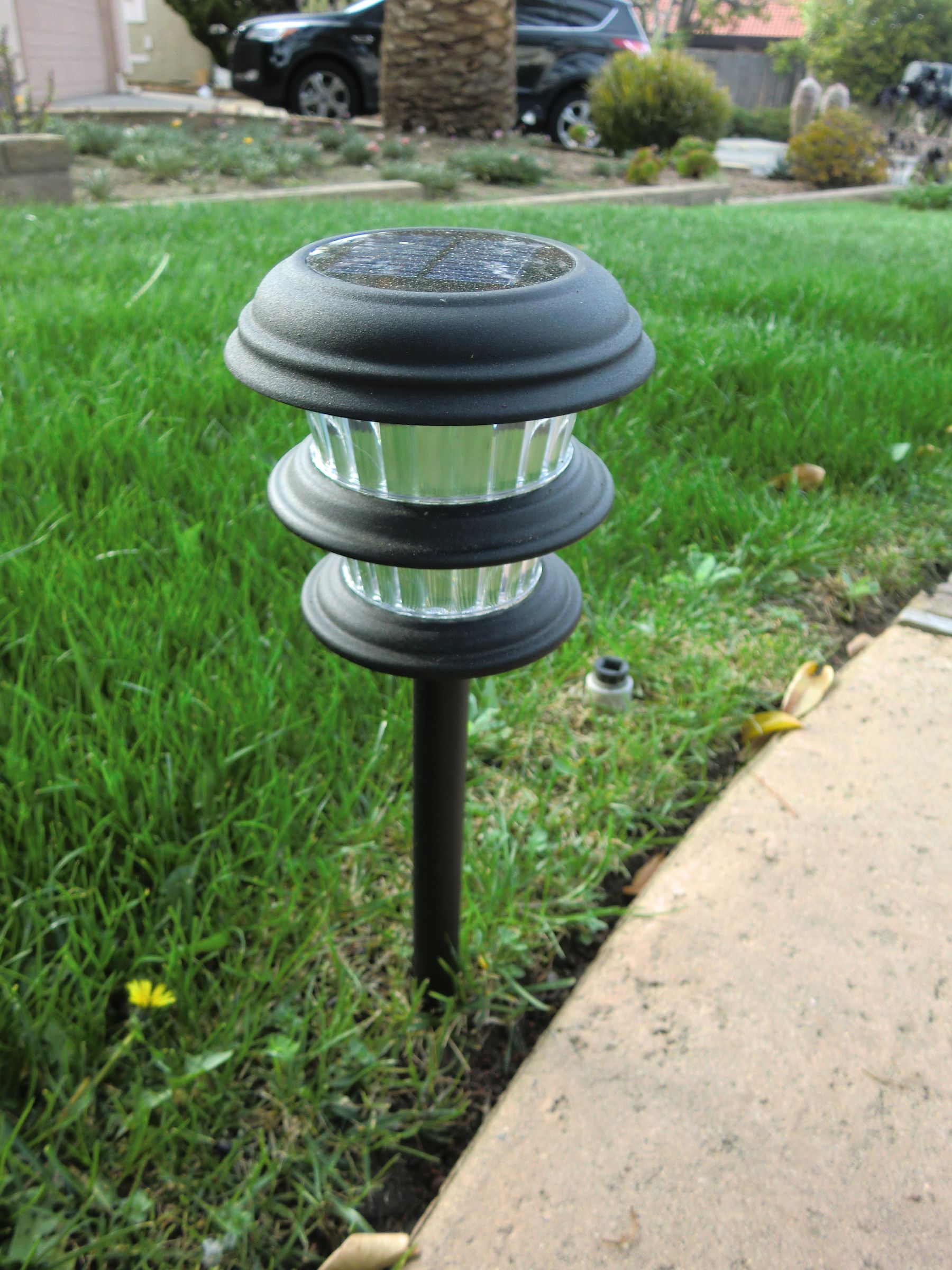 Solar Walkway Lights Solar Panel Replacement : 8 Steps - Instructables