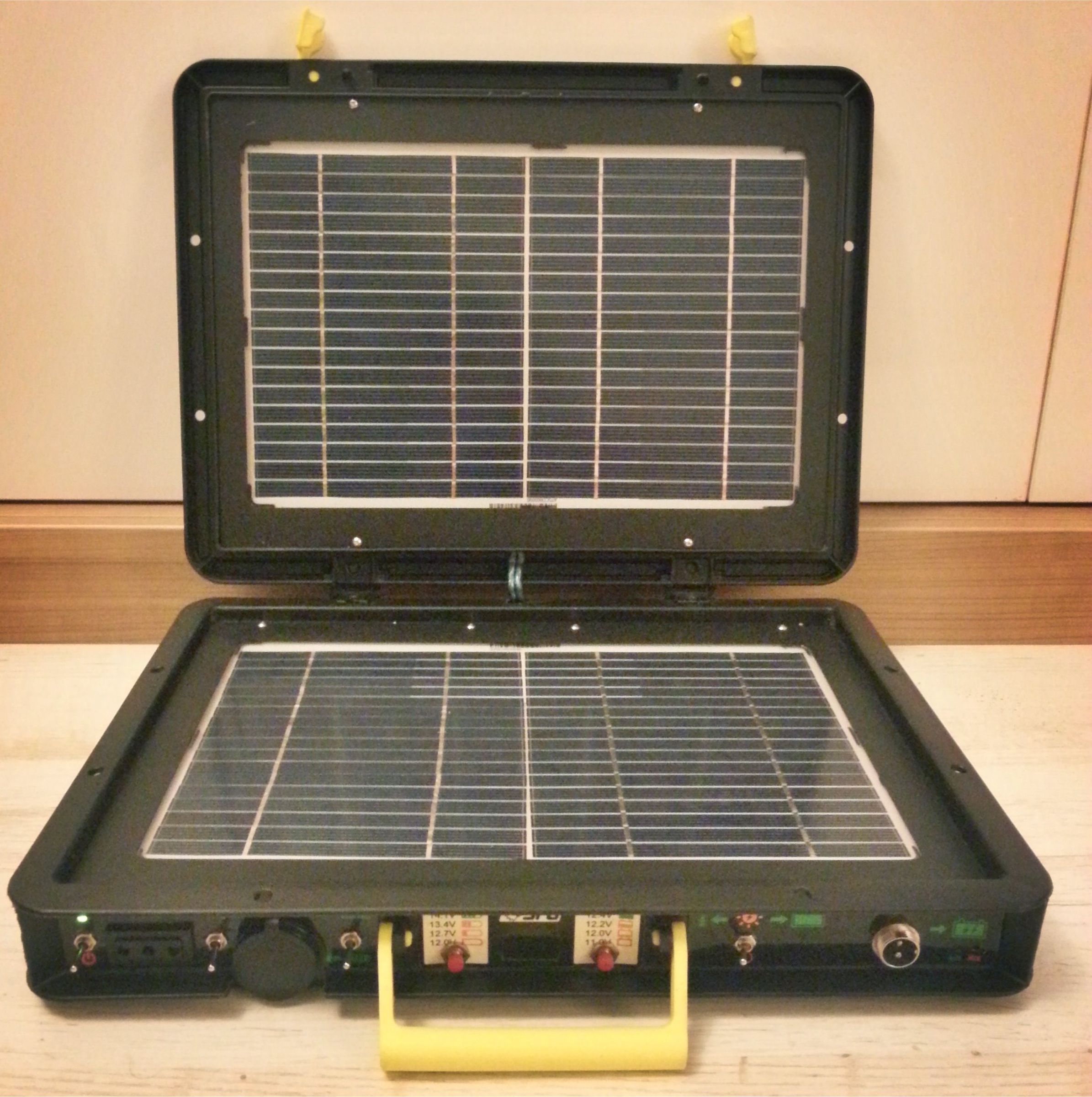 All in One Portable Solar Power Unit: 220V + 12V + 5V + Automatic ...