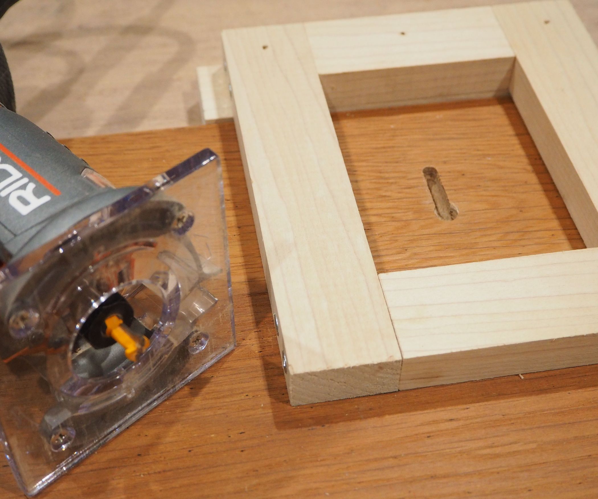 Keyhole Router Bit Jig : 4 Steps (with Pictures) - Instructables