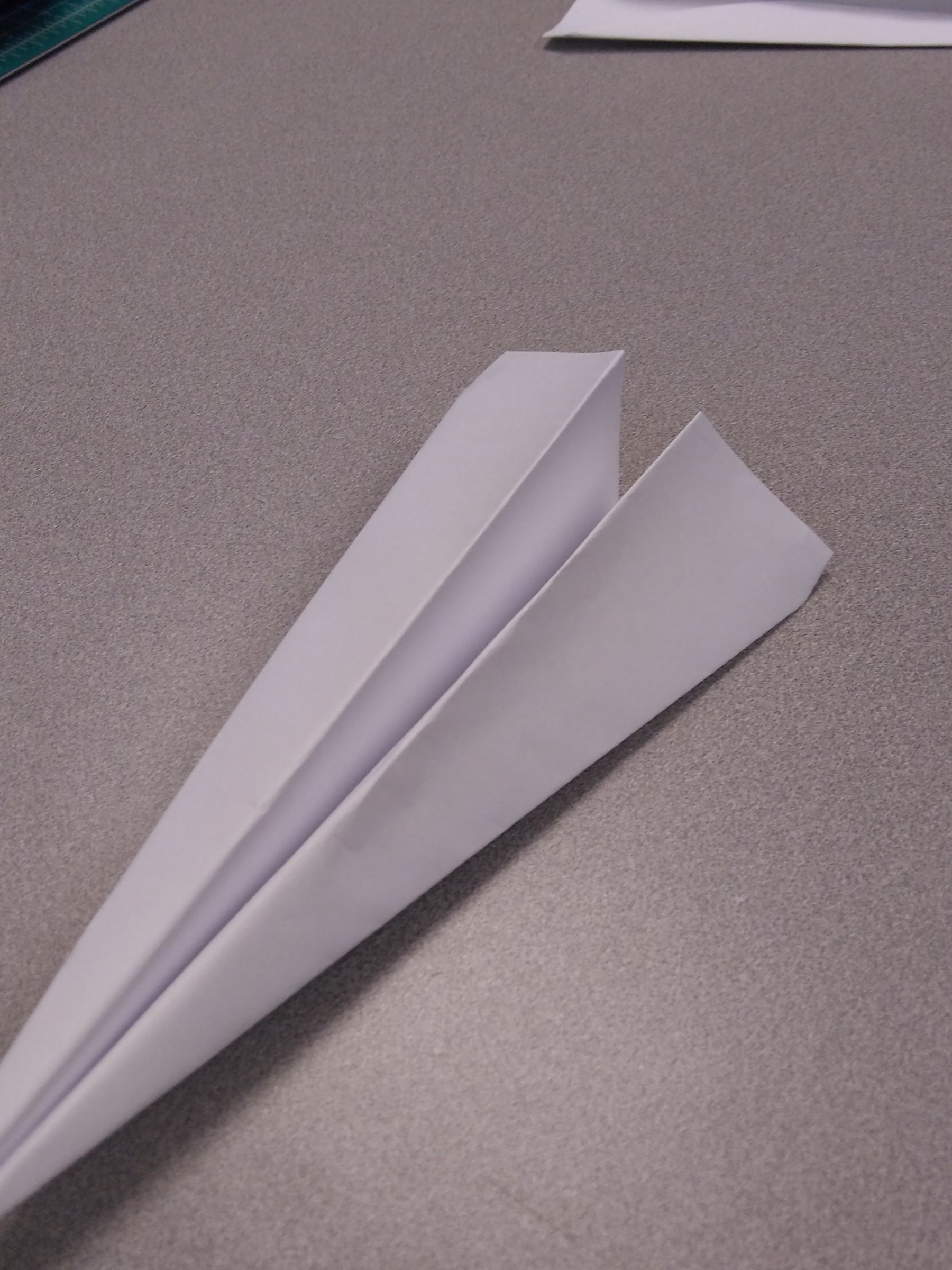 Paper Airplane Barrel Roll : 8 Steps - Instructables