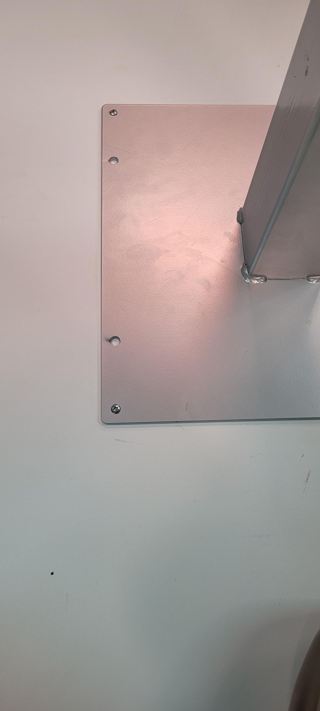 Table Cable Management System : 8 Steps (with Pictures) - Instructables