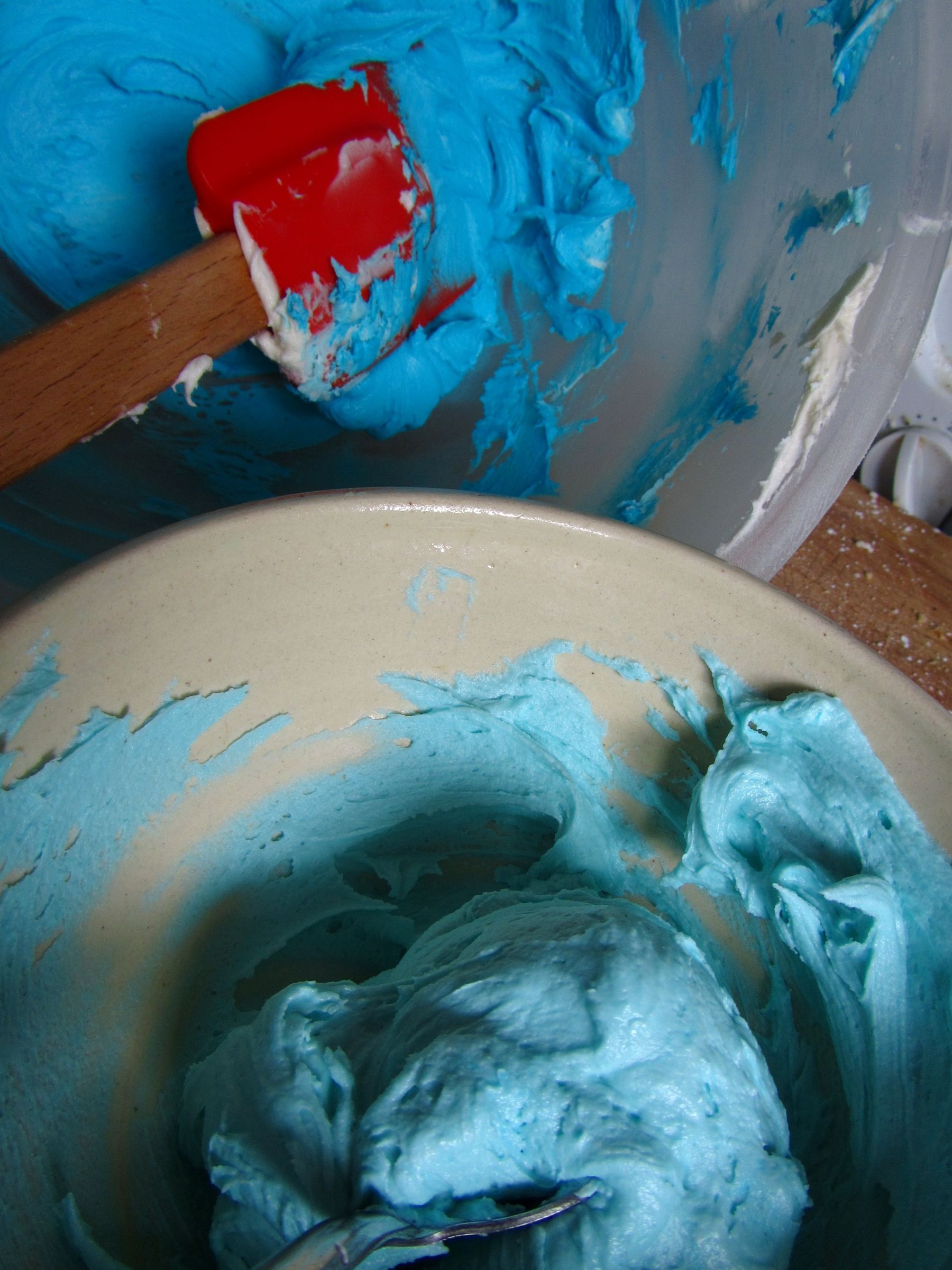 Two Tone Icing Swirls (with Pictures) - Instructables