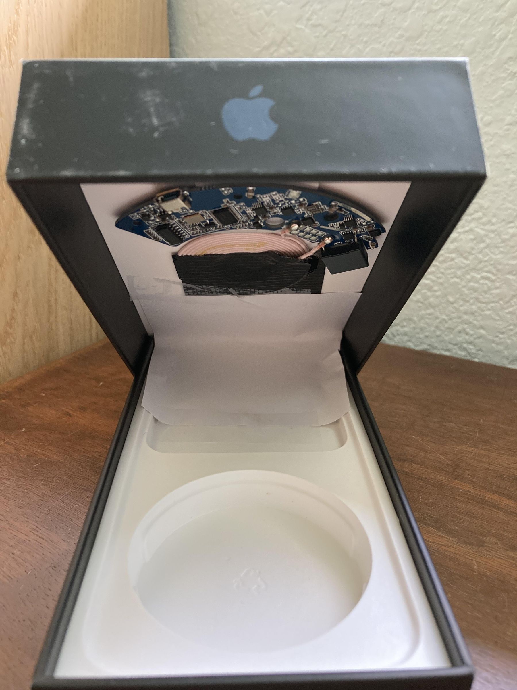 IPhone Box Charger : 7 Steps - Instructables