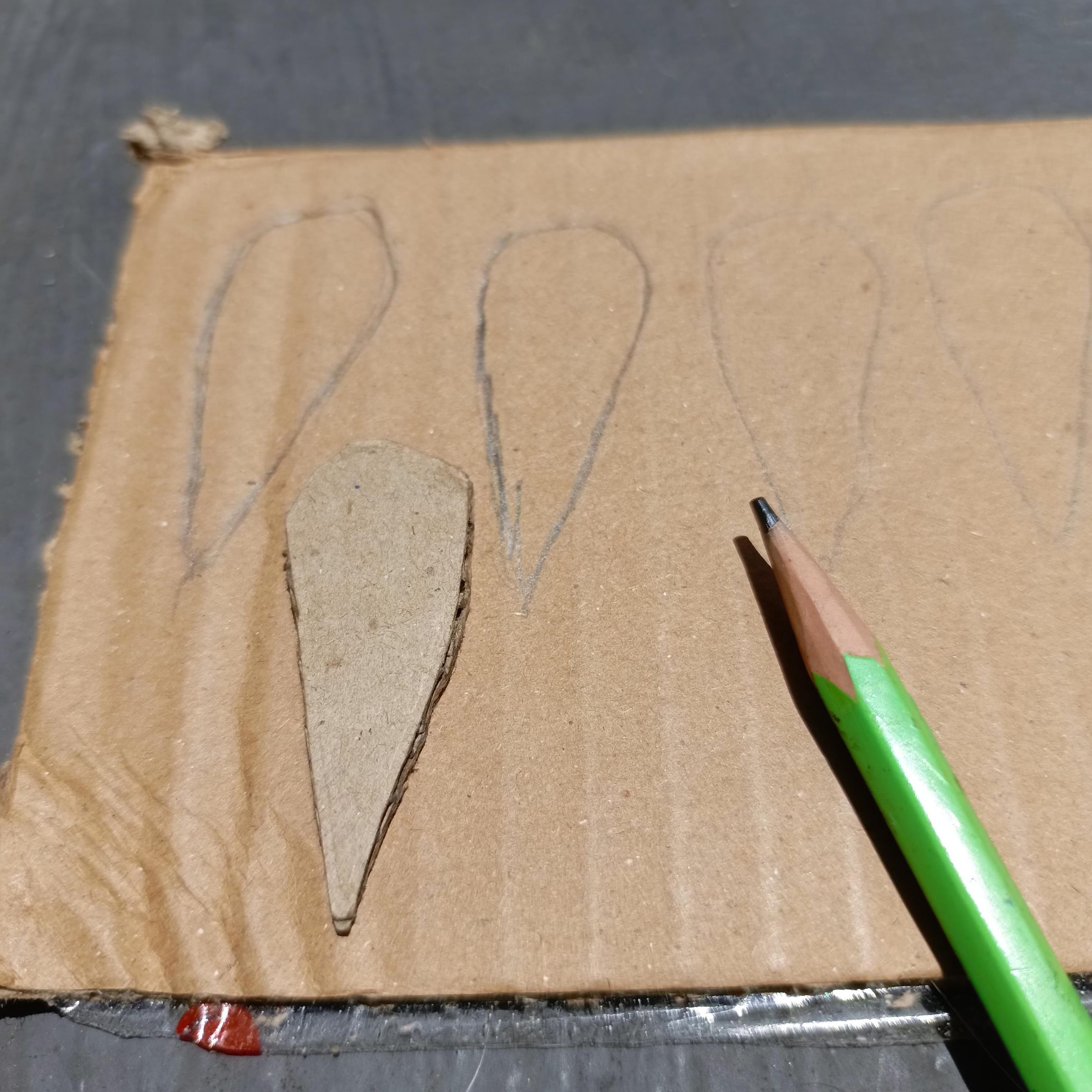 The Little Cardboard Crocodile : 15 Steps (with Pictures) - Instructables