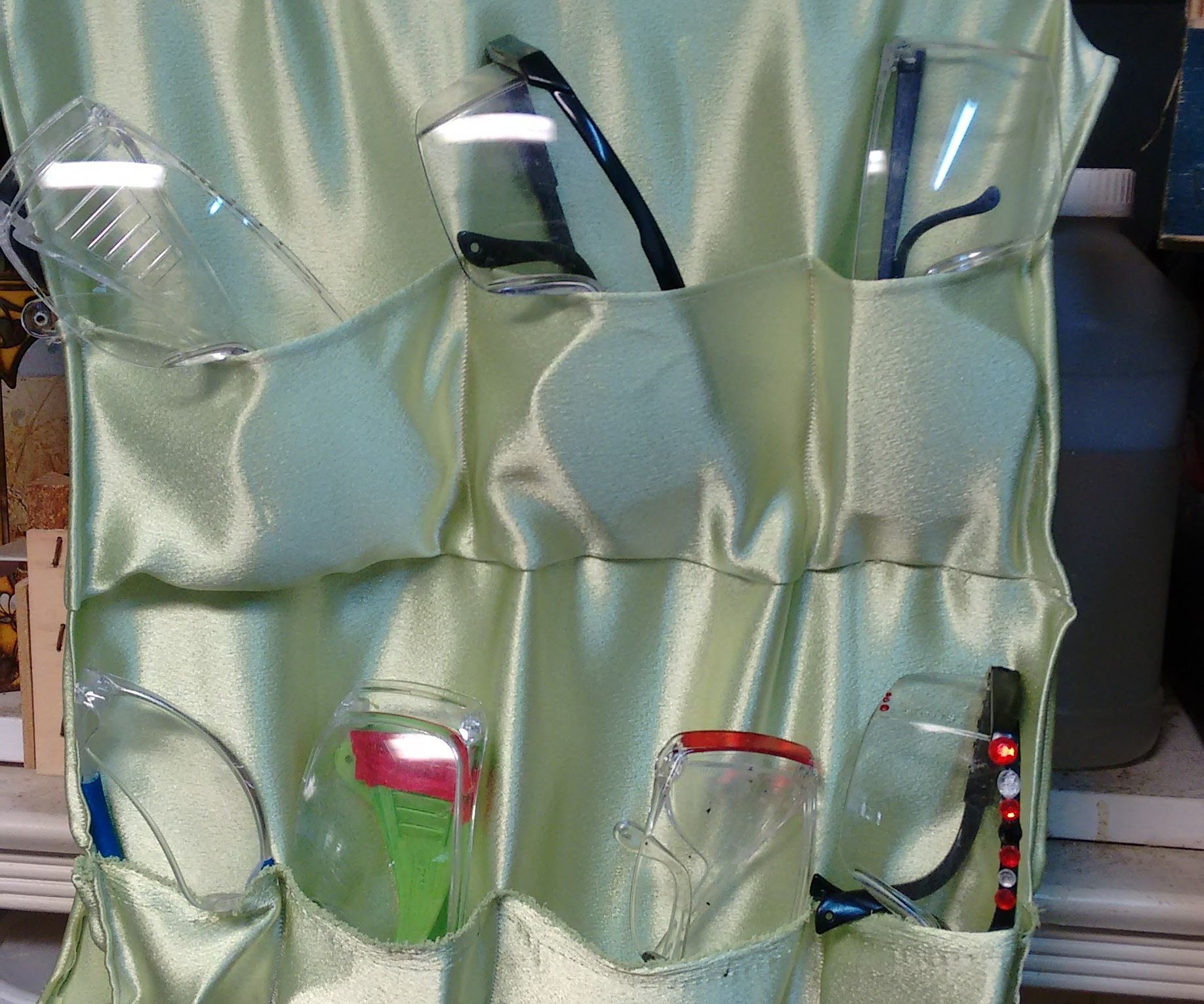 Soft Pockets Safety Glasses Storage : 7 Steps (with Pictures ...