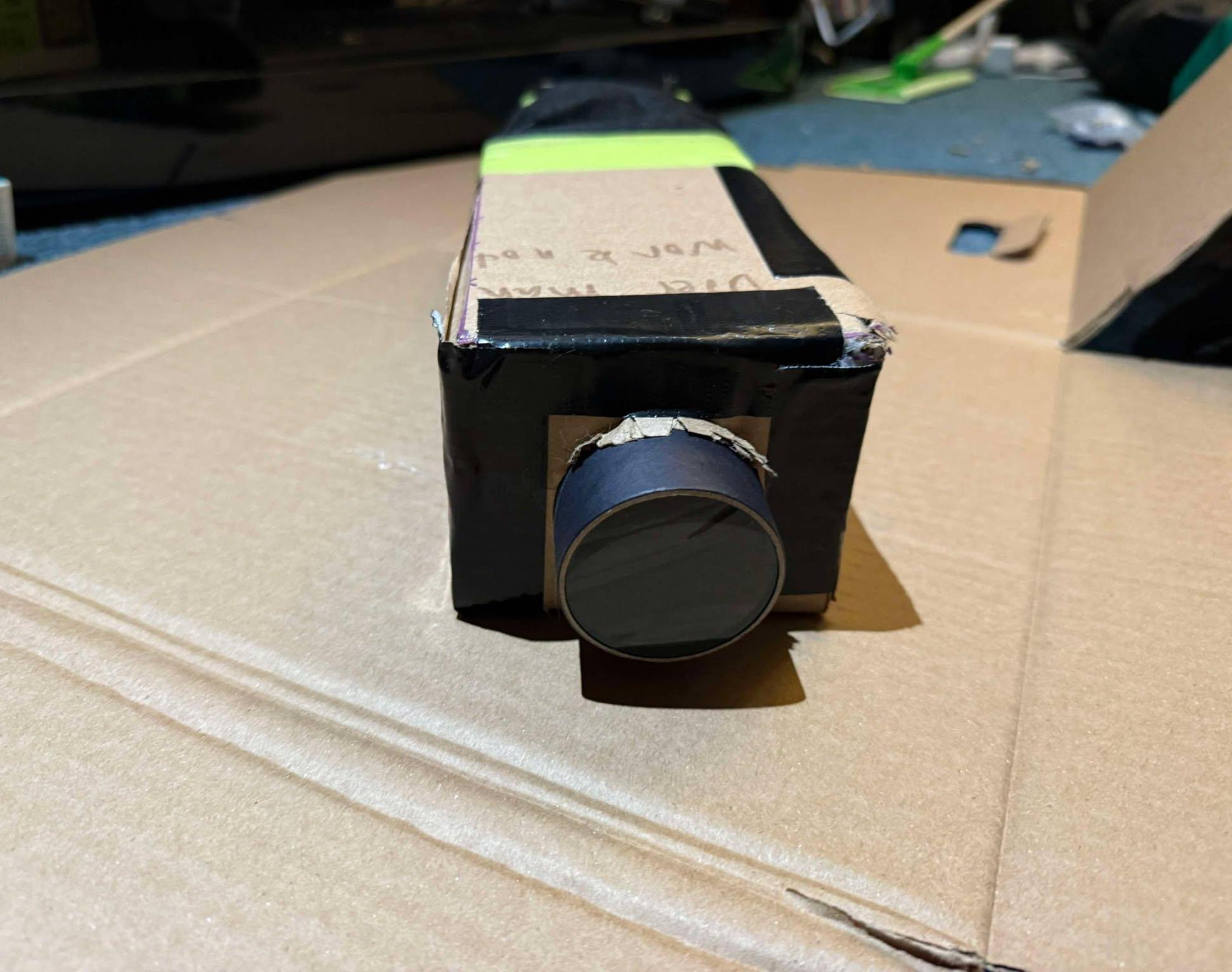 UofT ECE516 Large Pinhole, Small Pinhole, and Lens Based Cameras : 7 Steps - Instructables