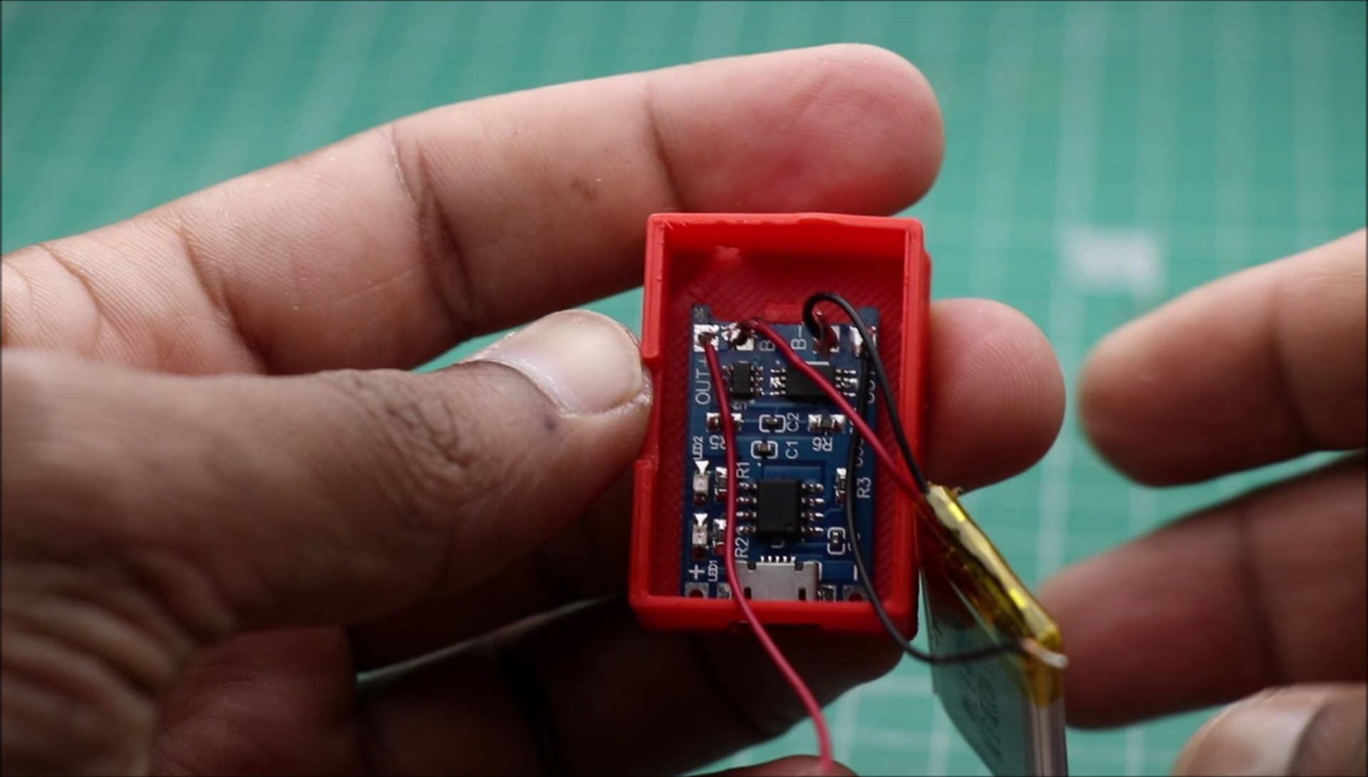 How to Make Mini Rechargeable Powerful LED Light : 8 Steps (with ...