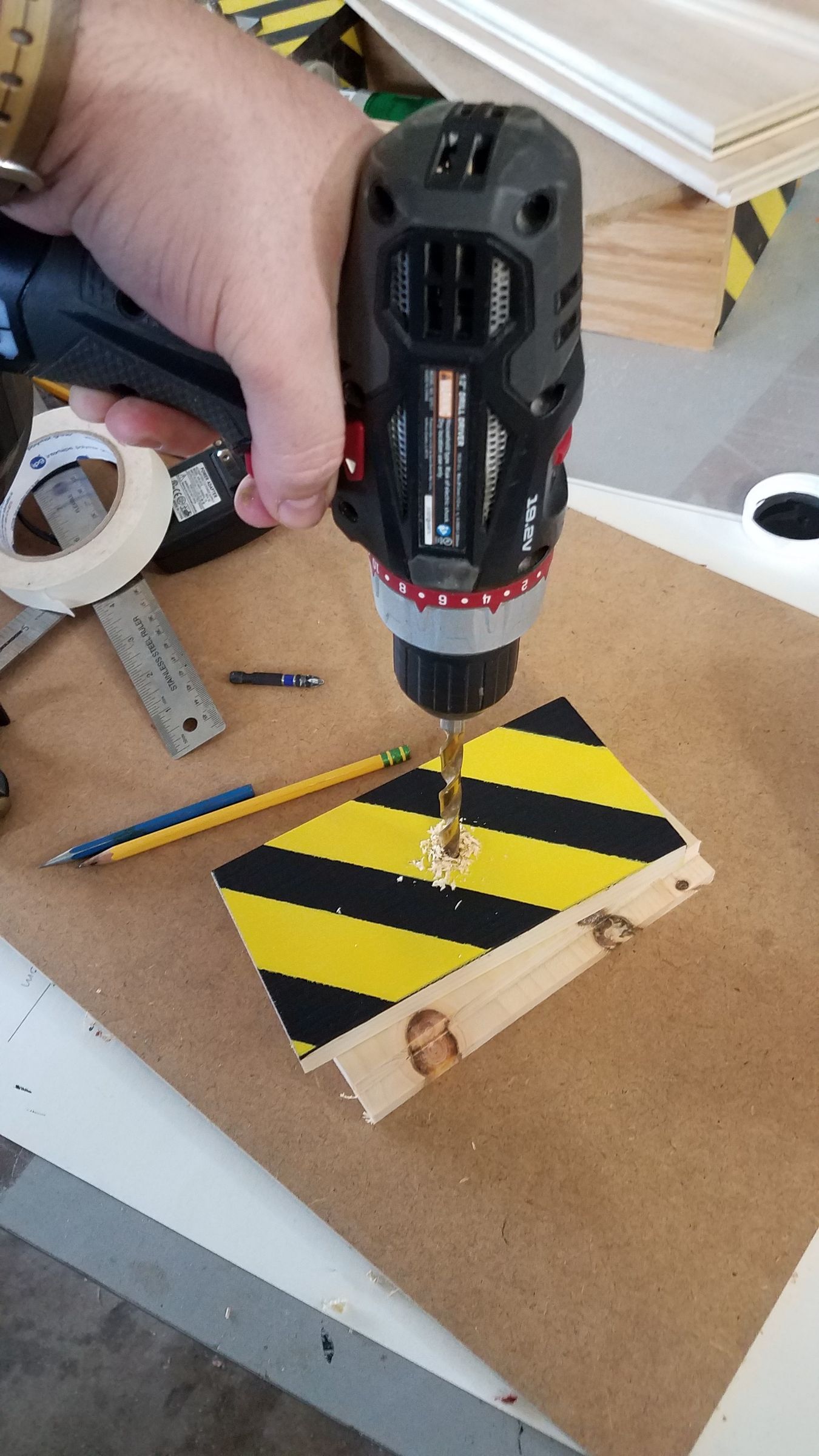 DIY Classroom Stoplight (Noise Management Tool) : 12 Steps (with ...