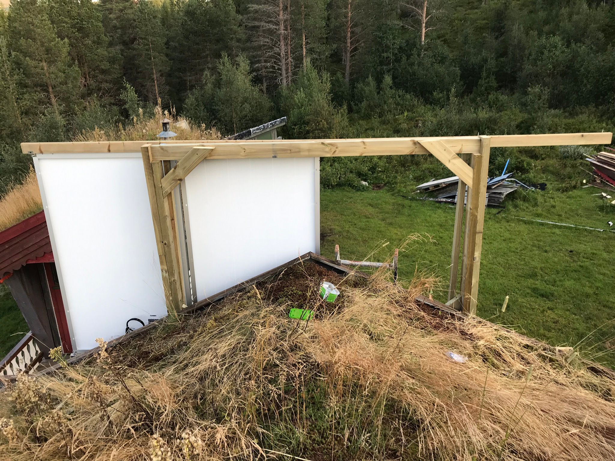 Large Solar Panel Wall Mount With Tilt : 4 Steps - Instructables