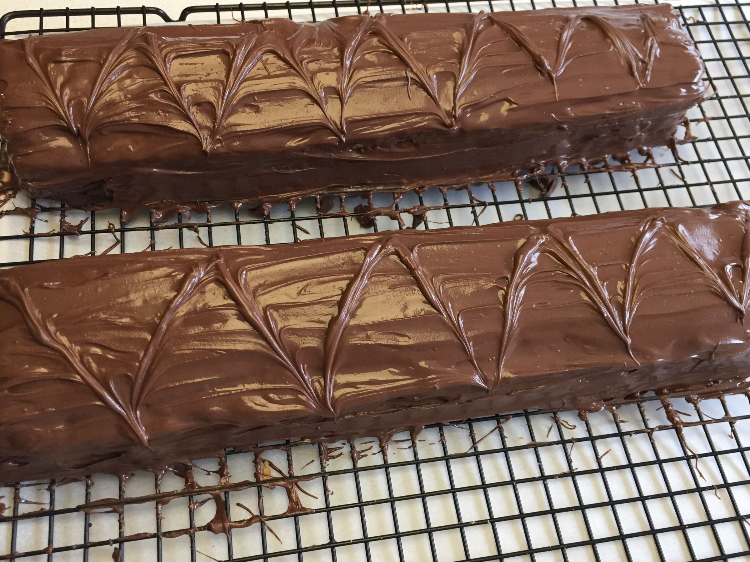 Giant Twix Bars! : 7 Steps (with Pictures) - Instructables