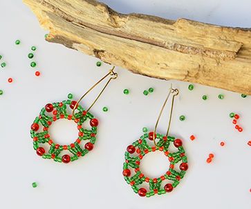 Tutorial on Making Christmas Hoop Earrings With Seed Beads and Glass ...