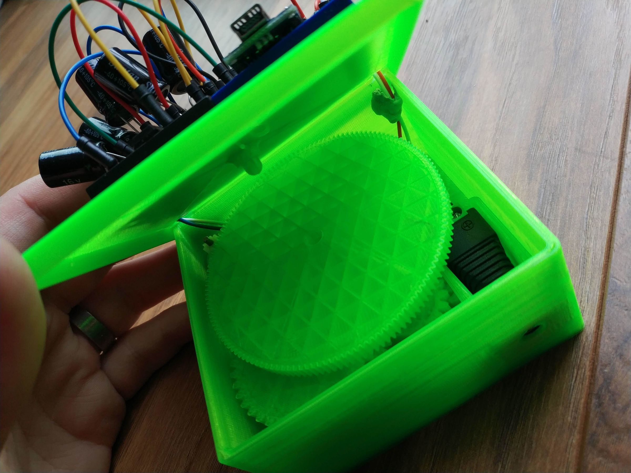 The Unpluginator - Self-Unplugging Useless Box : 4 Steps (with Pictures) - Instructables