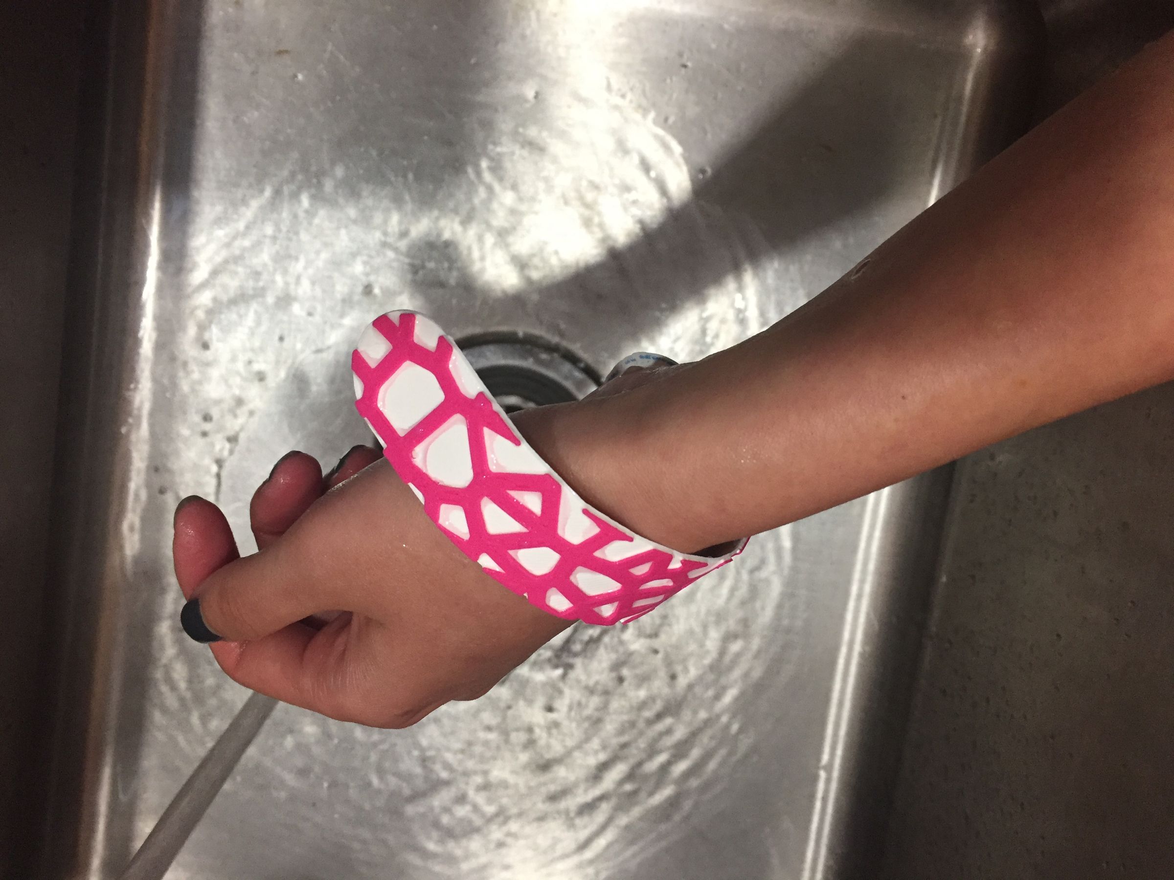 Heat Forming and Making 3D Printed Wristband : 4 Steps (with Pictures ...