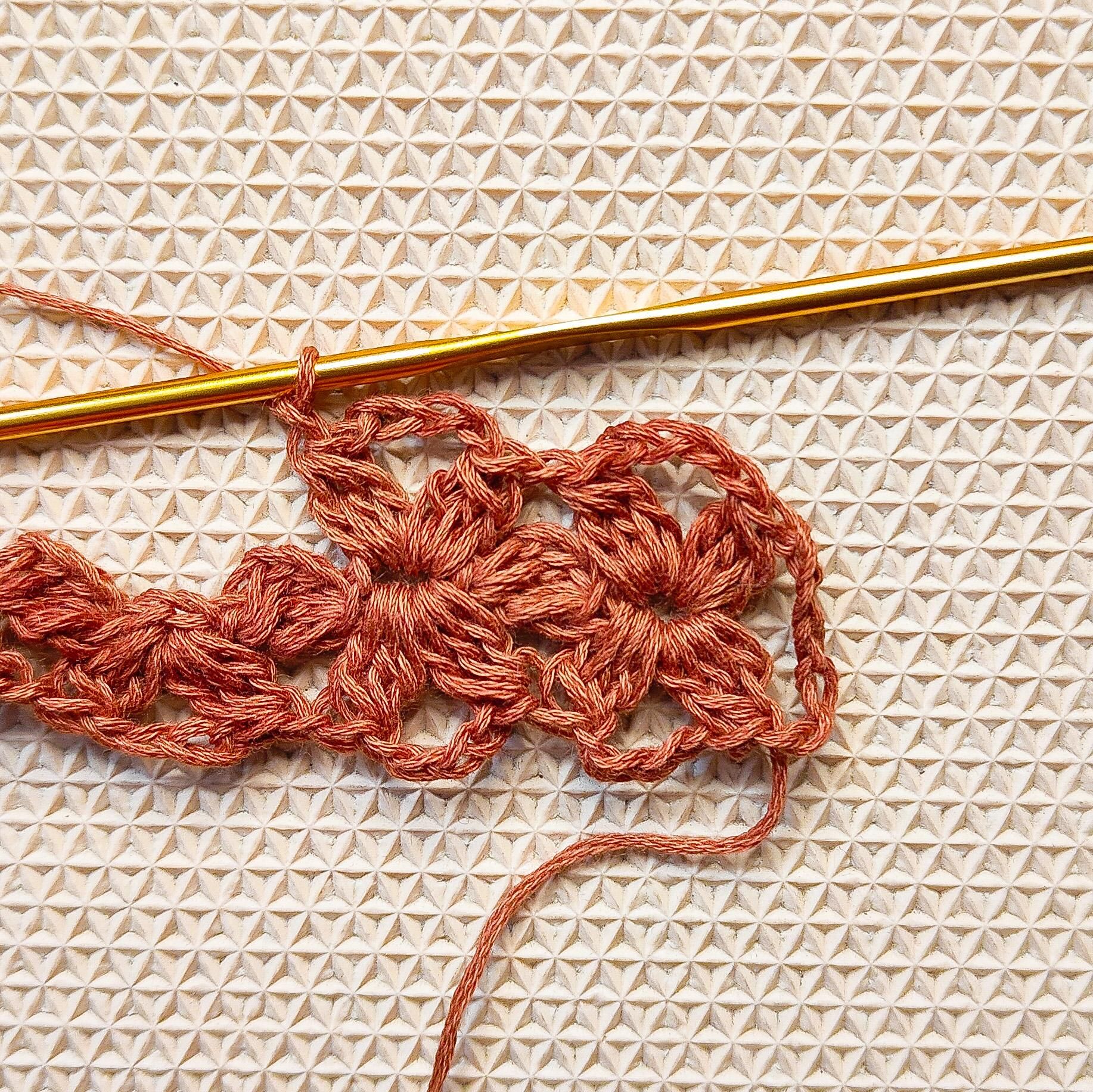 Simple Crochet Floral Lace Motif Pattern : 3 Steps (with Pictures) - Instructables