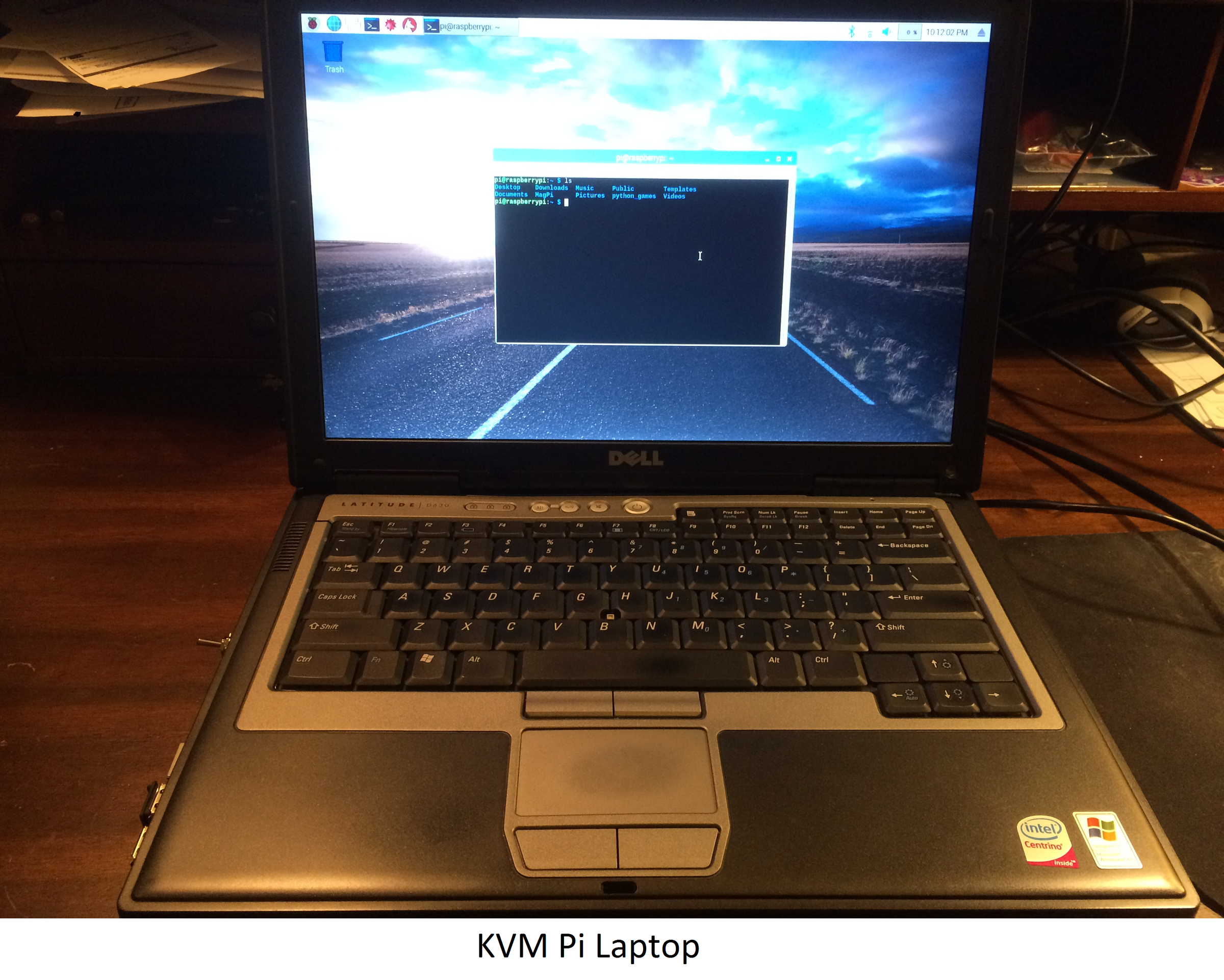 DIY Portable KVM Crashcart From Recycled Laptop Provides VGA Display ...