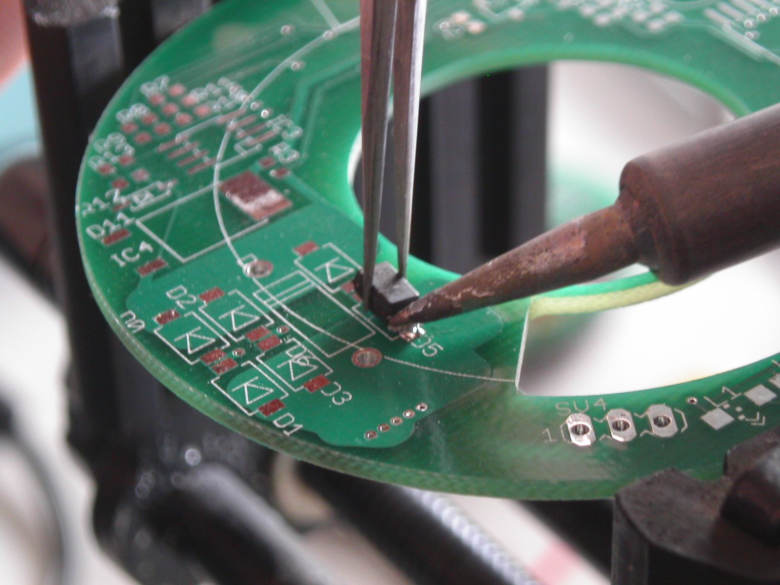 How to Solder : 8 Steps (with Pictures) - Instructables