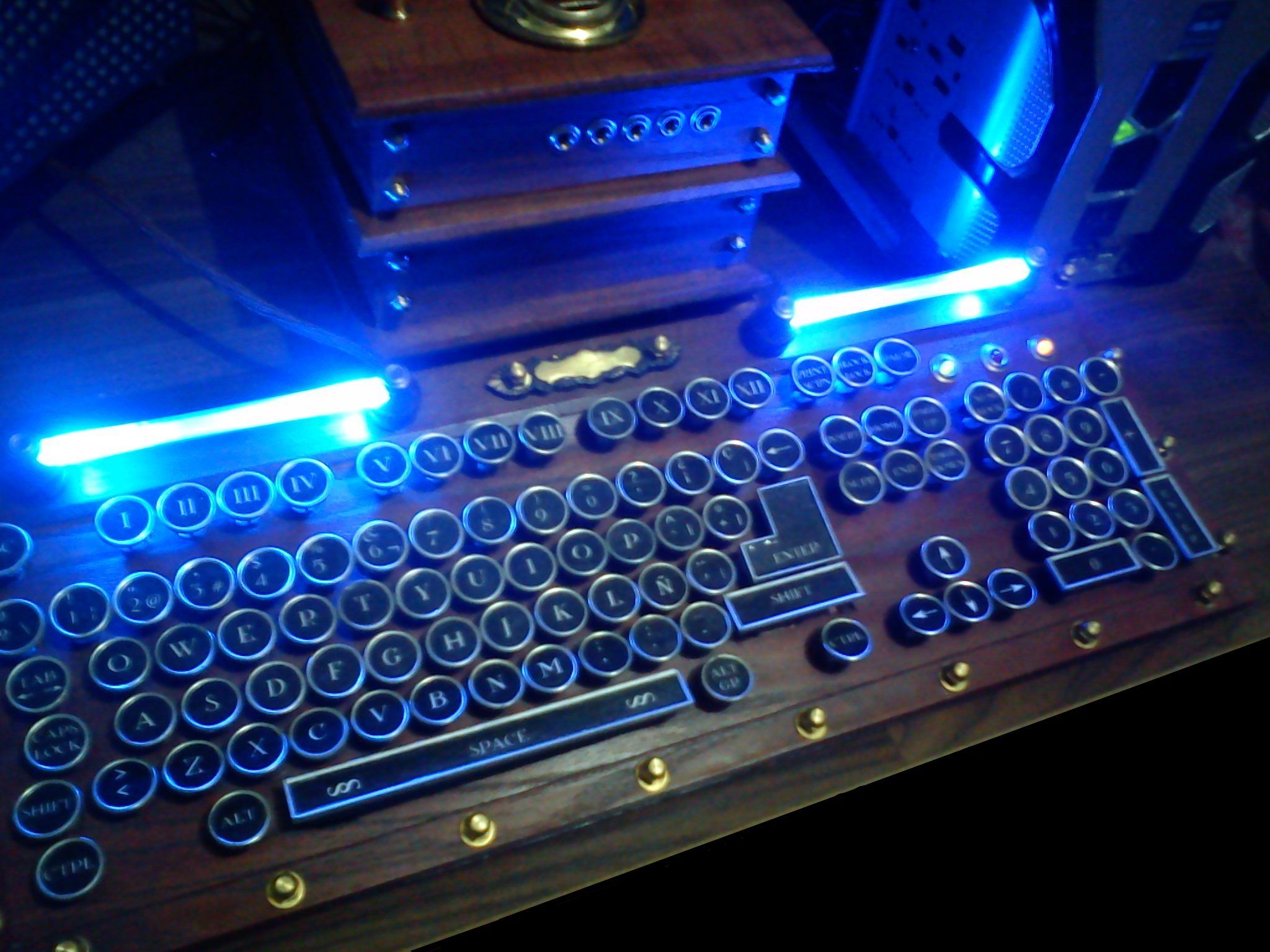 My Steampunk Keyboard Version : 11 Steps (with Pictures) - Instructables