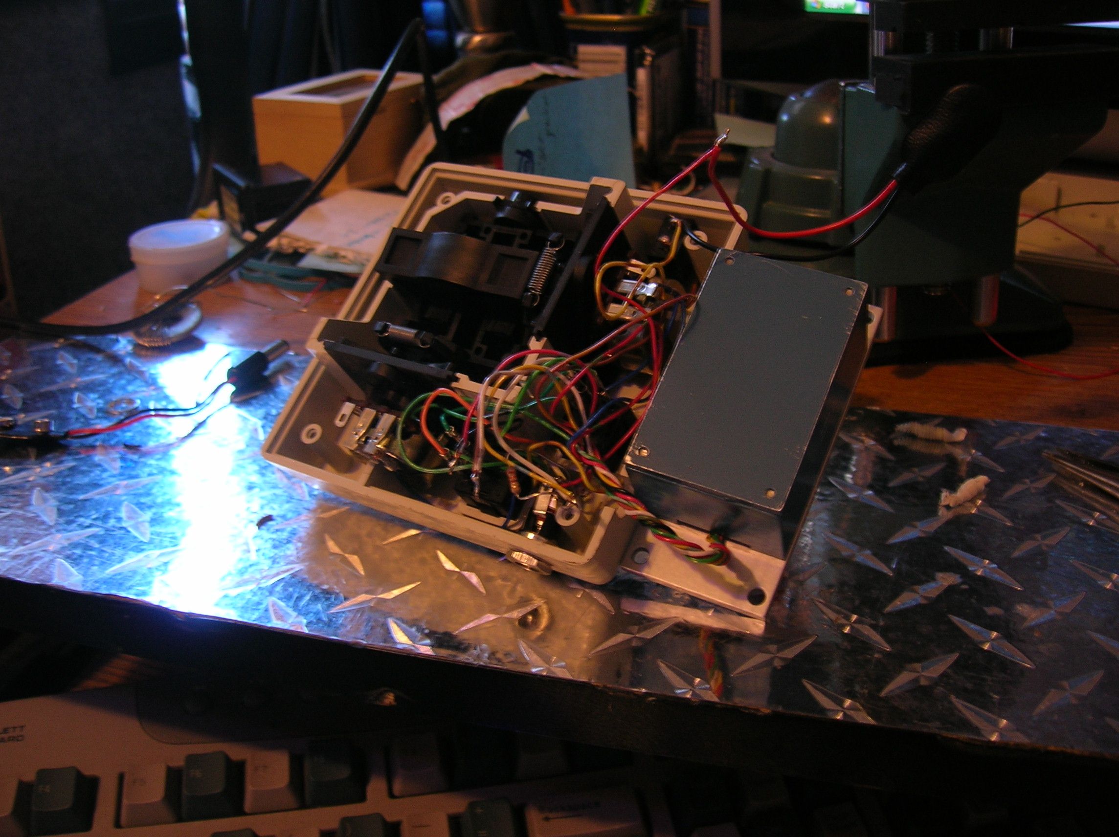 Joystick-Synth Based on the Atari Punk Console : 4 Steps - Instructables