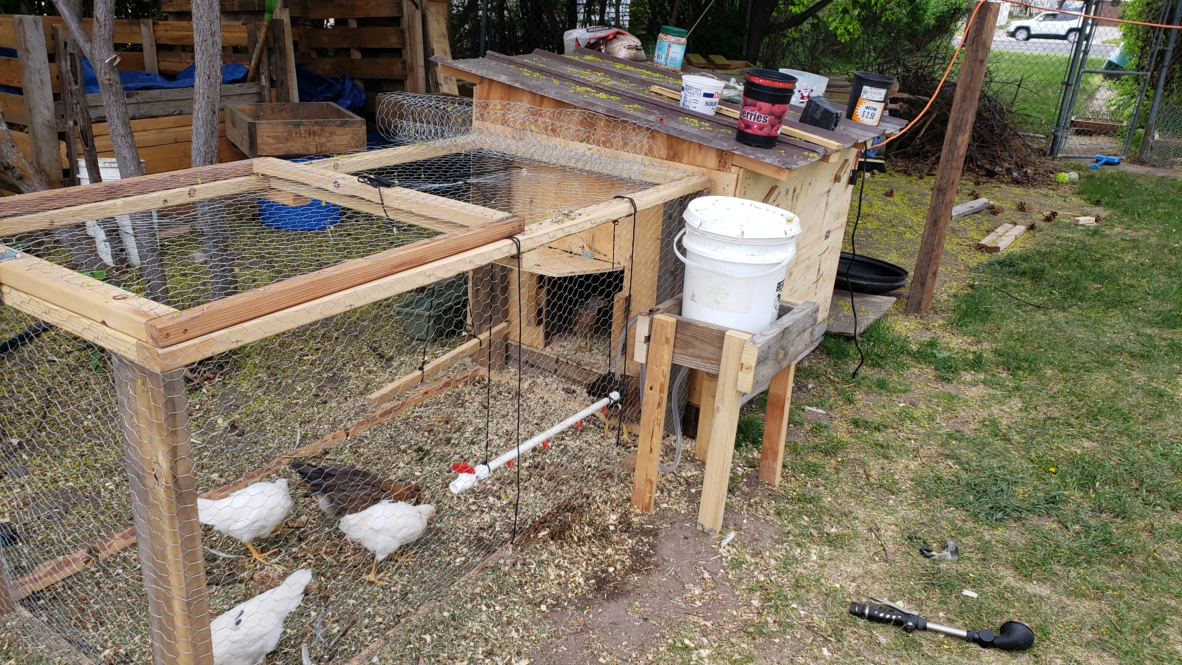 Chicken Water Tower : 3 Steps - Instructables