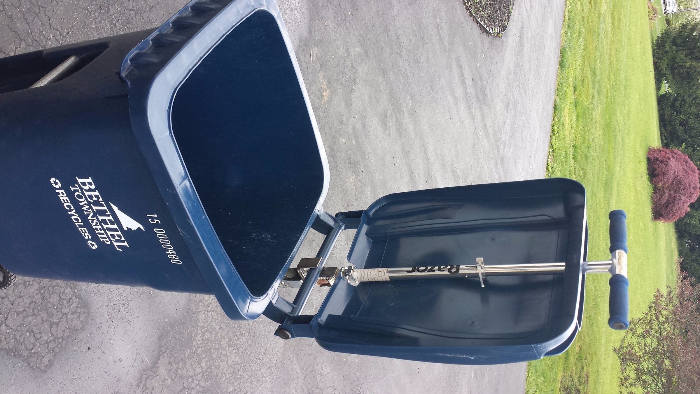 Rideable Trash Can 2.0 : 3 Steps (with Pictures) - Instructables