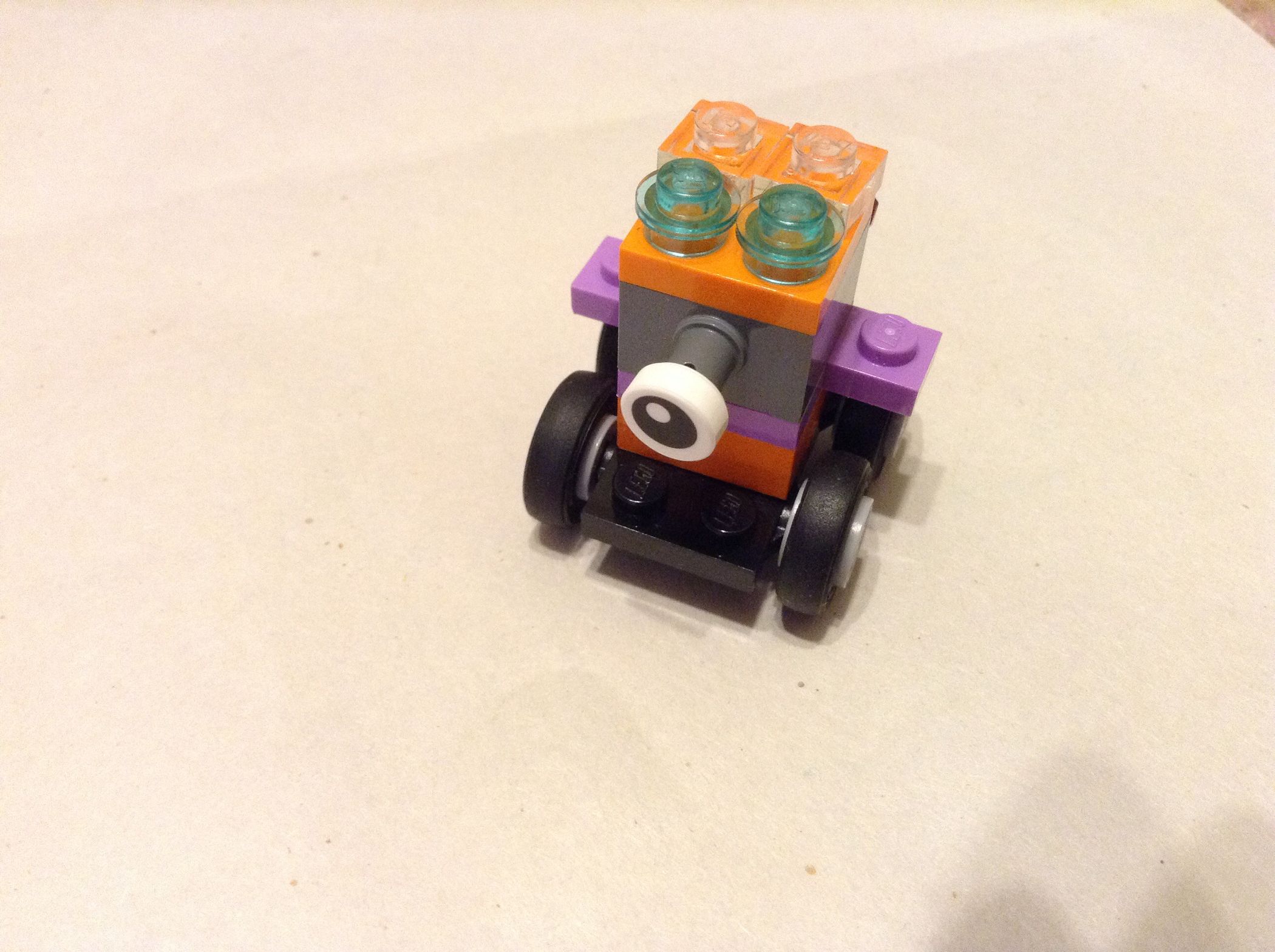 Cute Lego Robot : 14 Steps - Instructables