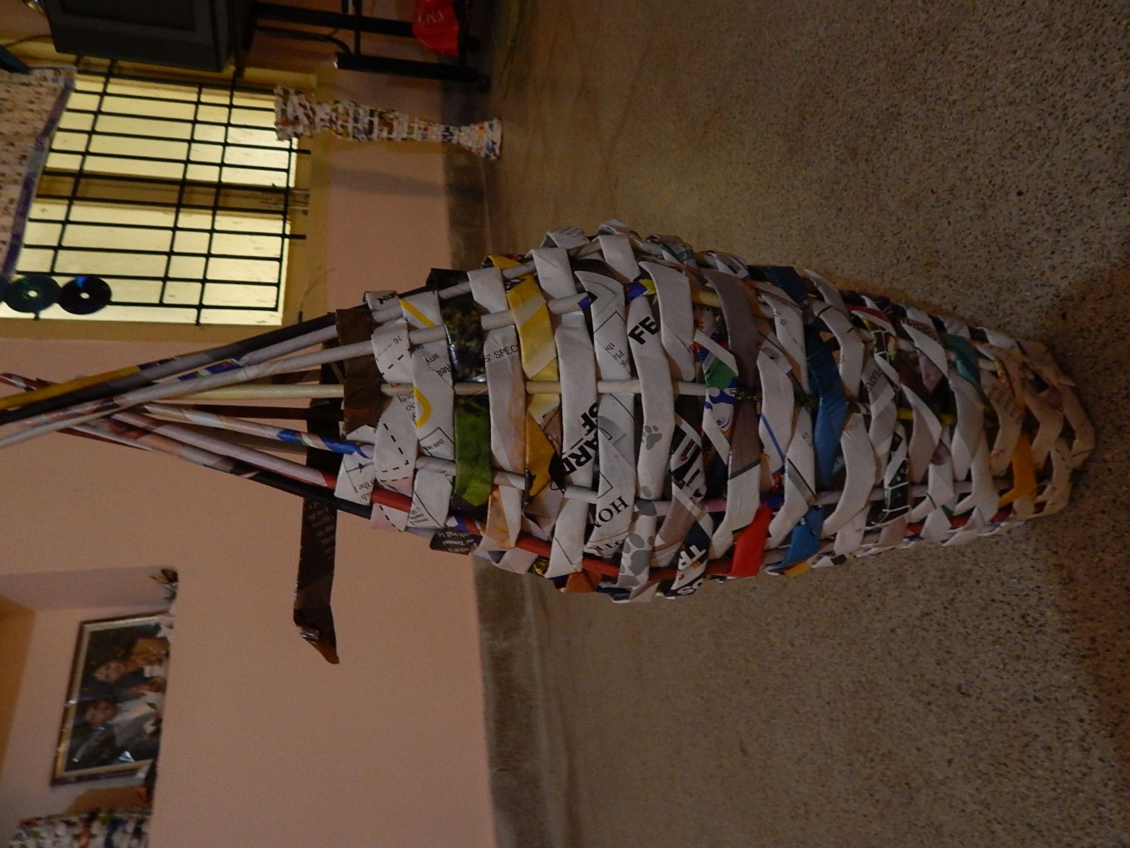 Flower Vase in Magazine Paper : 6 Steps (with Pictures) - Instructables