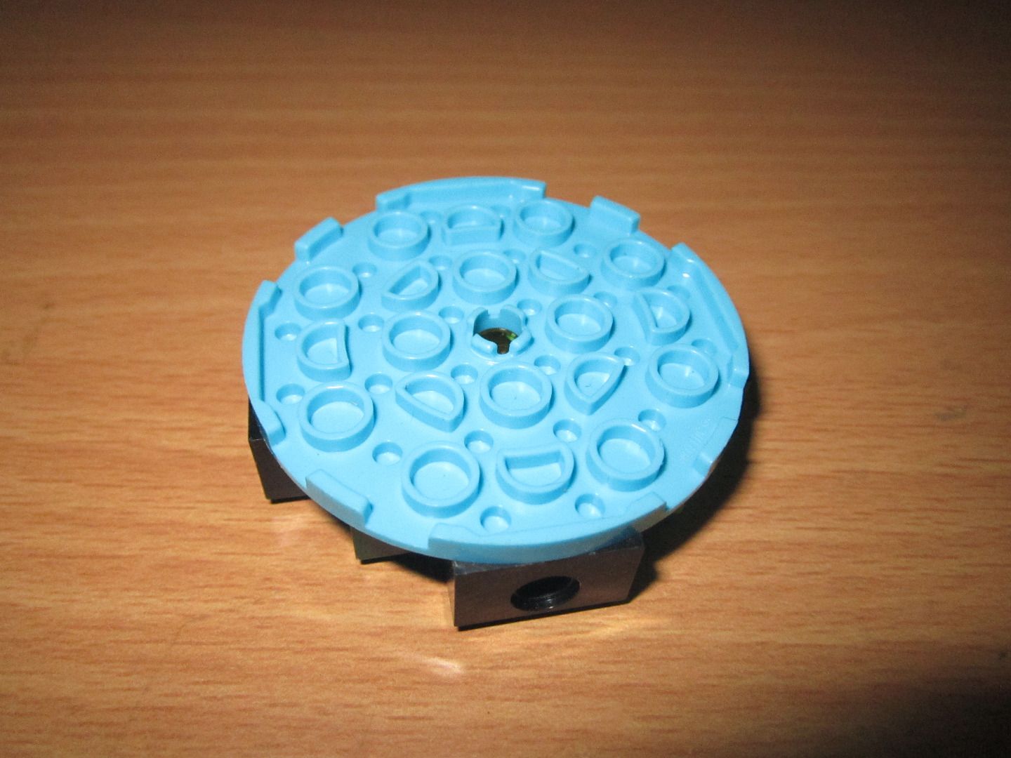 LEGO Beyblade With Ripper : 4 Steps - Instructables