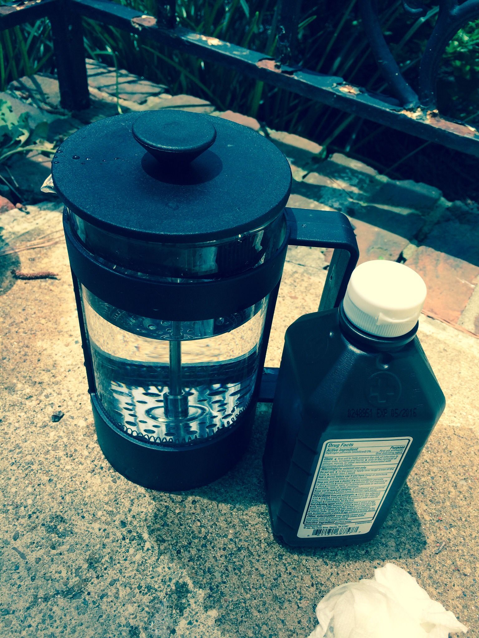 Hydrogen Peroxide Backyard Experiment : 5 Steps - Instructables