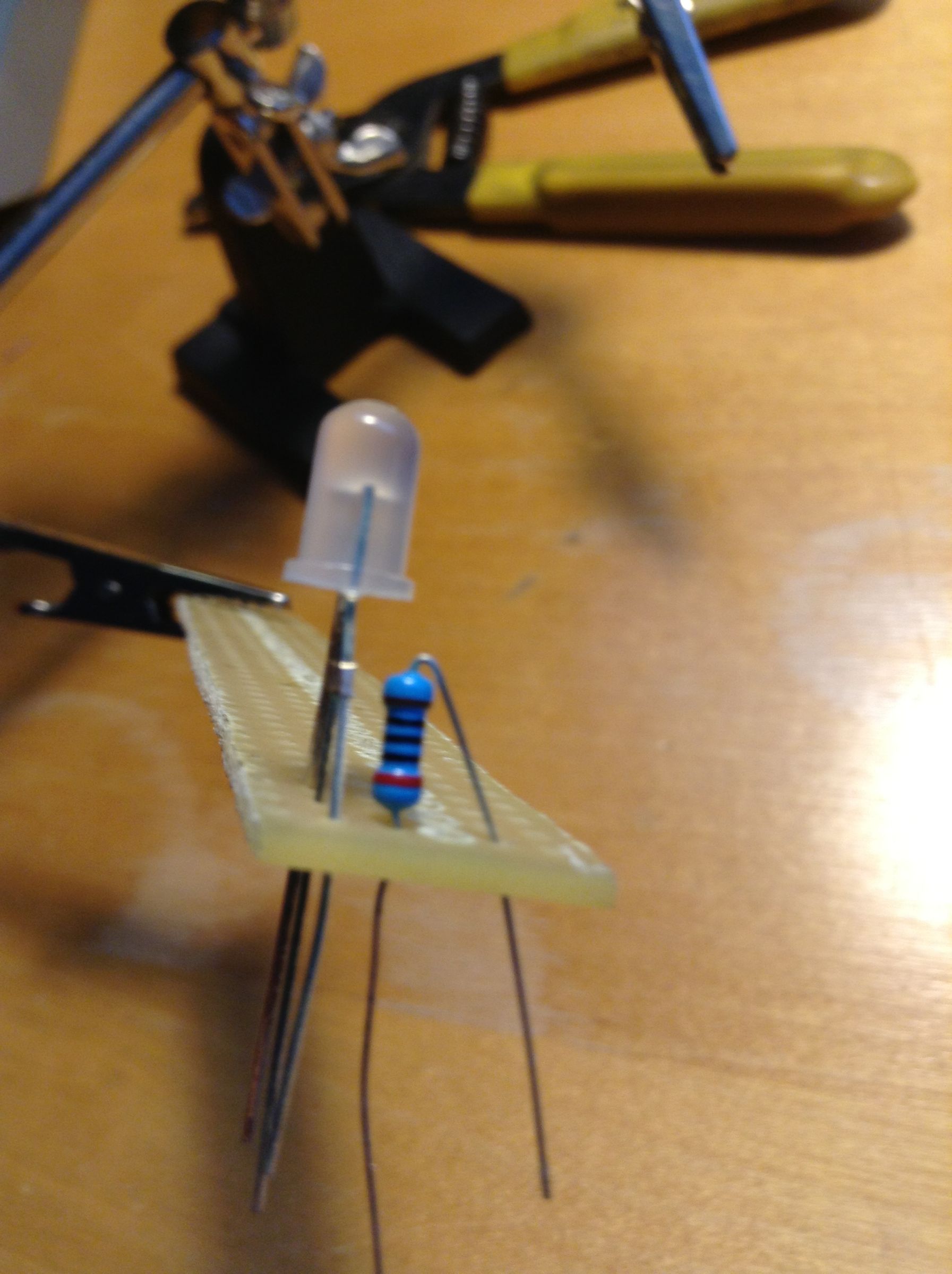Persistence of Vision Display (POV) : 5 Steps - Instructables