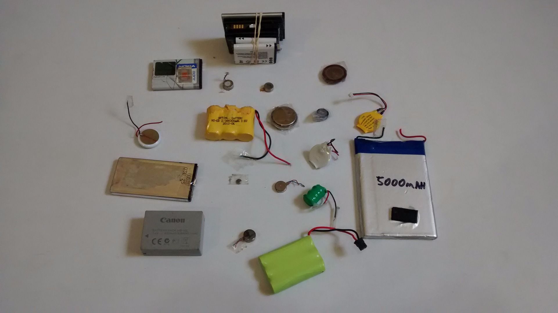 Which Components Are Worth Salvaging From Electronic Devices (And Where ...