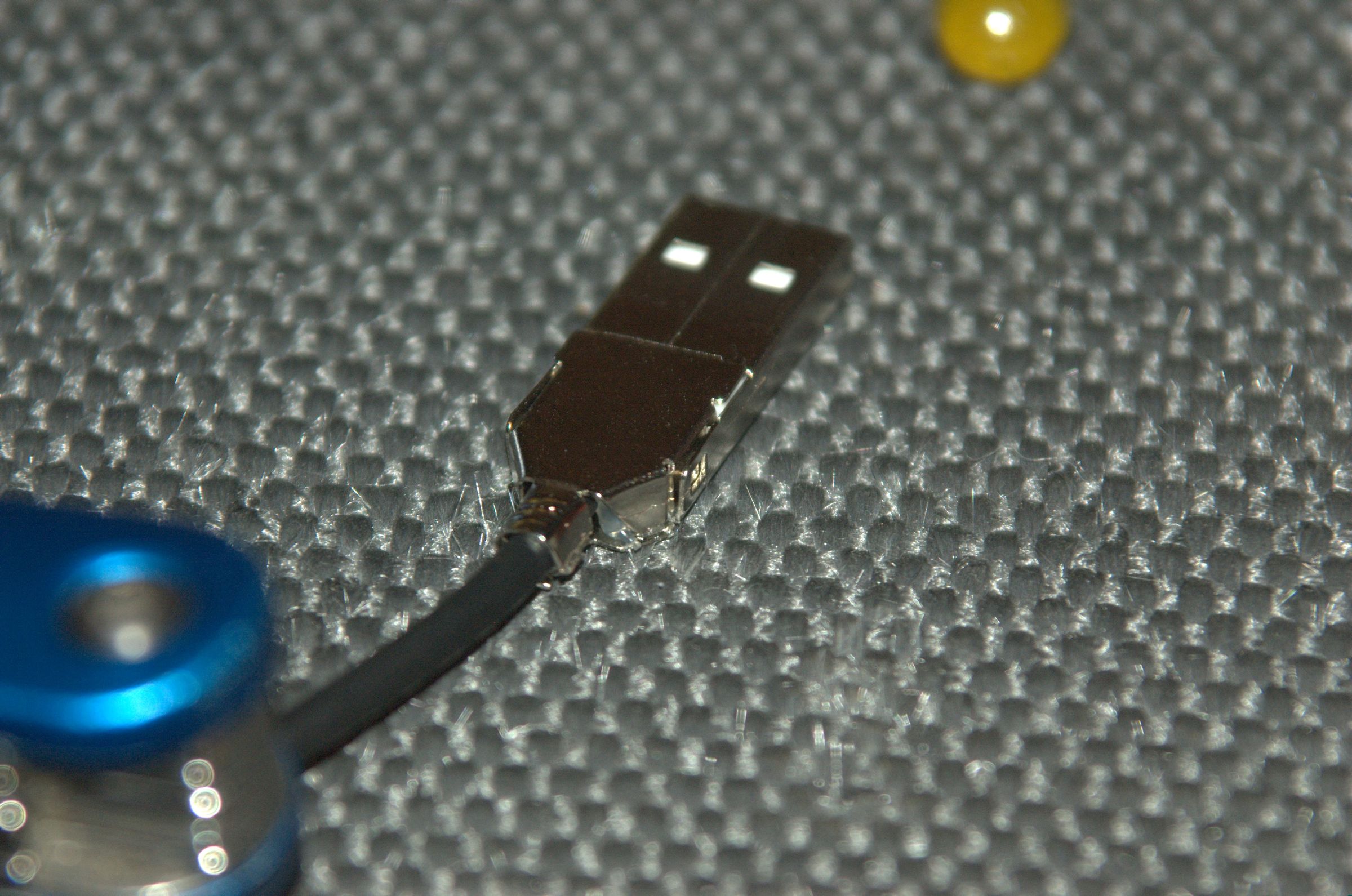 How to Repair a Moulded USB Plug : 4 Steps - Instructables