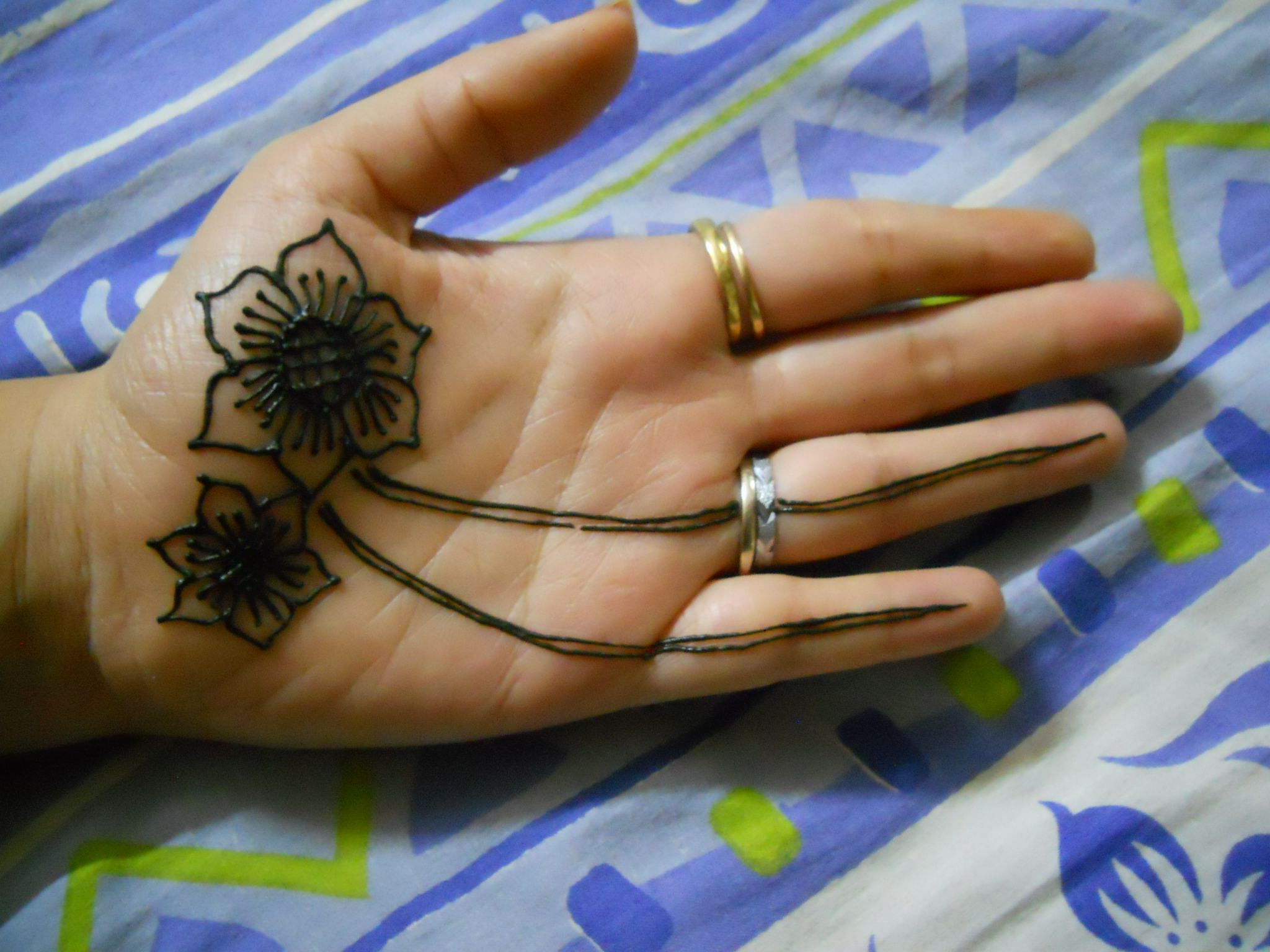 How to Do Henna Design for Beginners : 4 Steps - Instructables