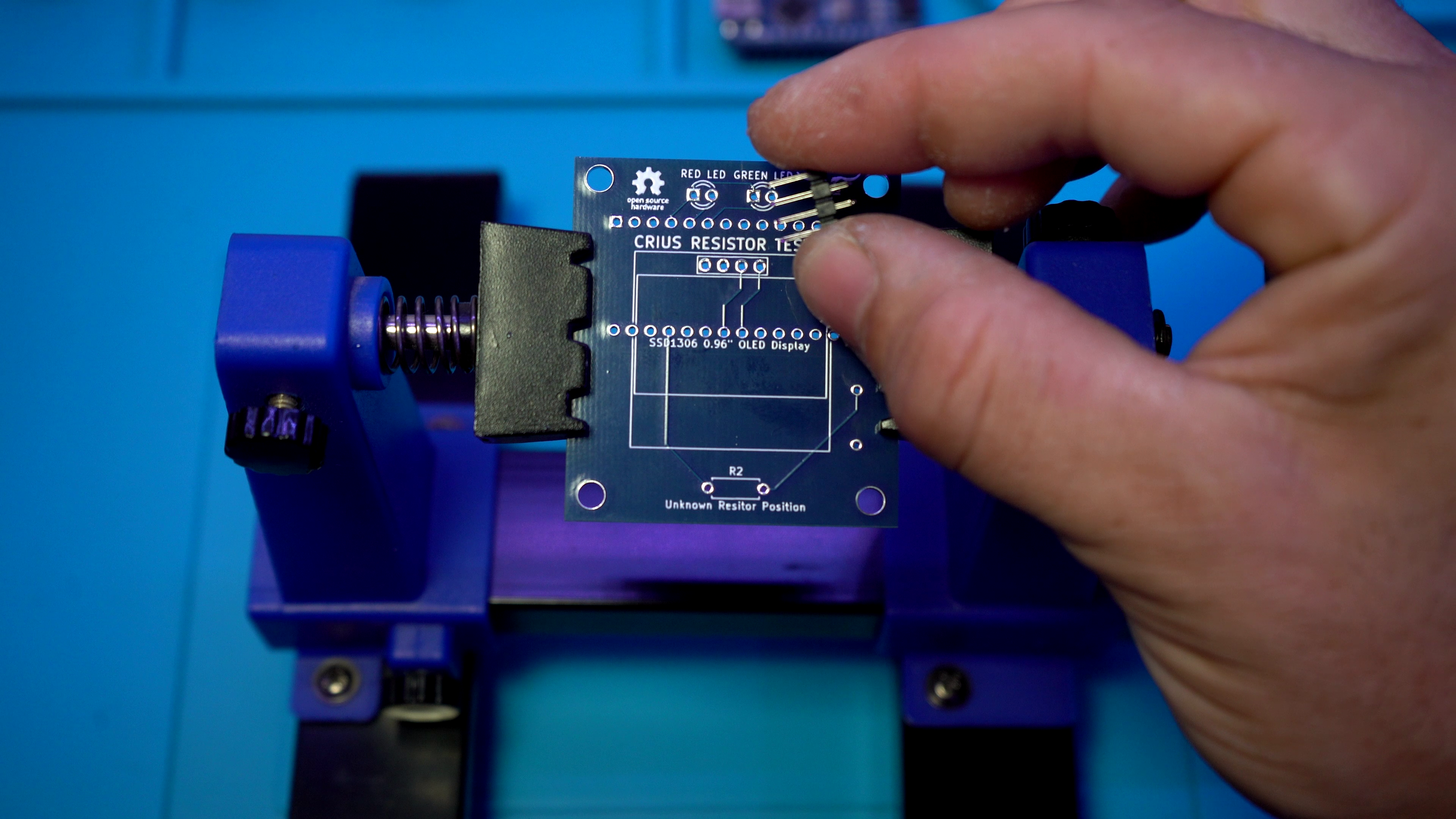 DIY Arduno "Ohmeter" + 0.96" OLED Display +Indication LEDs + Custom PCB ...