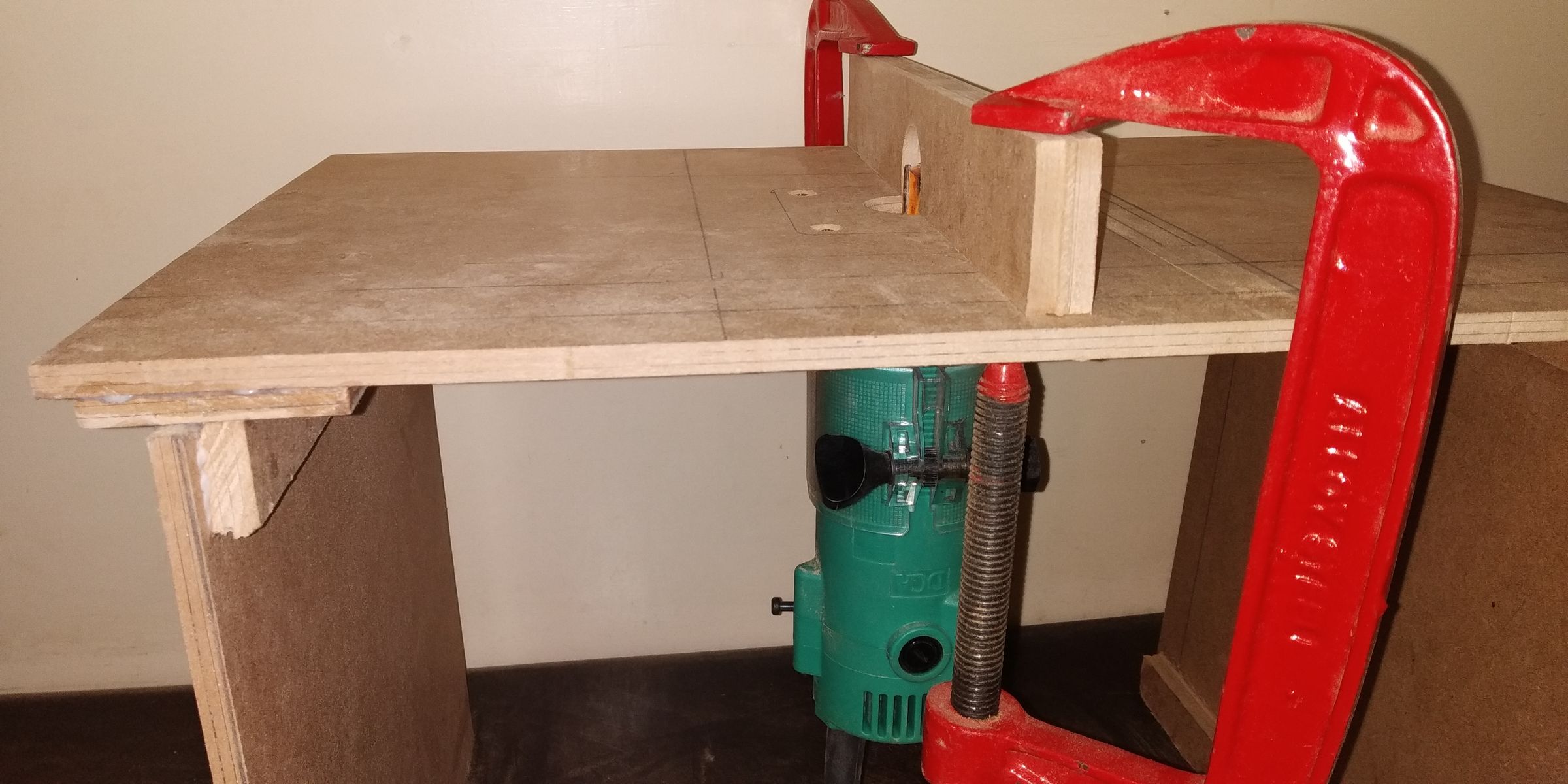 Basic Trim Router Table (5 Steps) : 6 Steps - Instructables