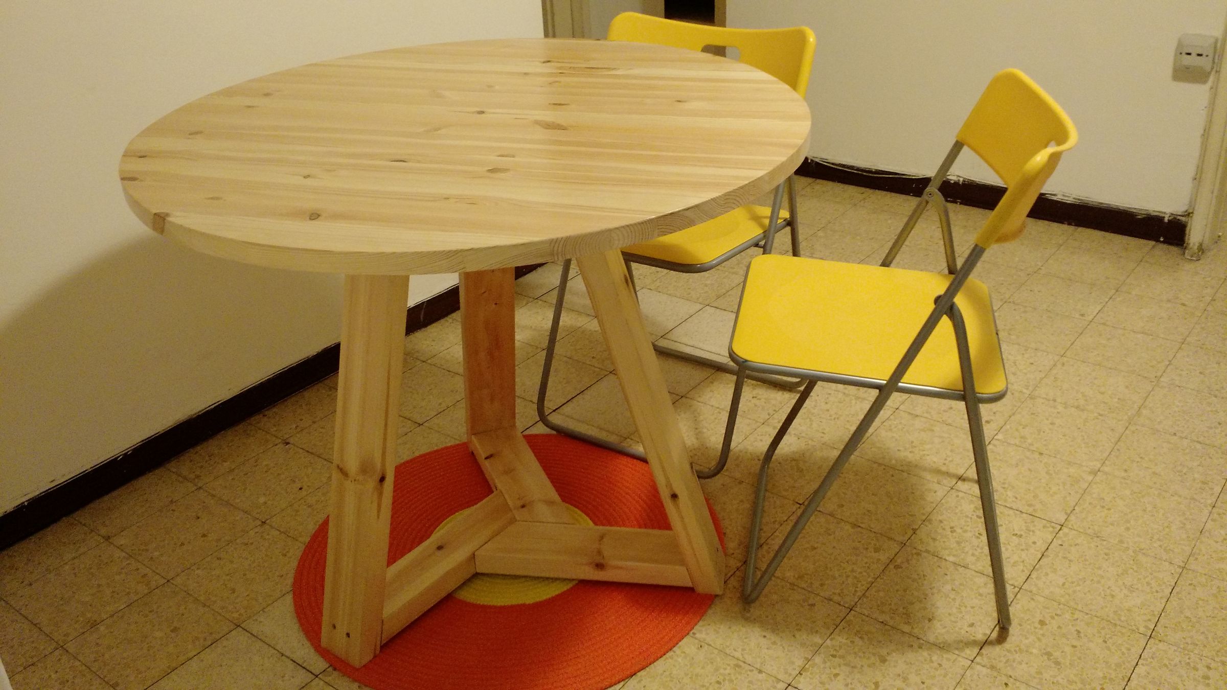 Simple Round Table : 15 Steps (with Pictures) - Instructables