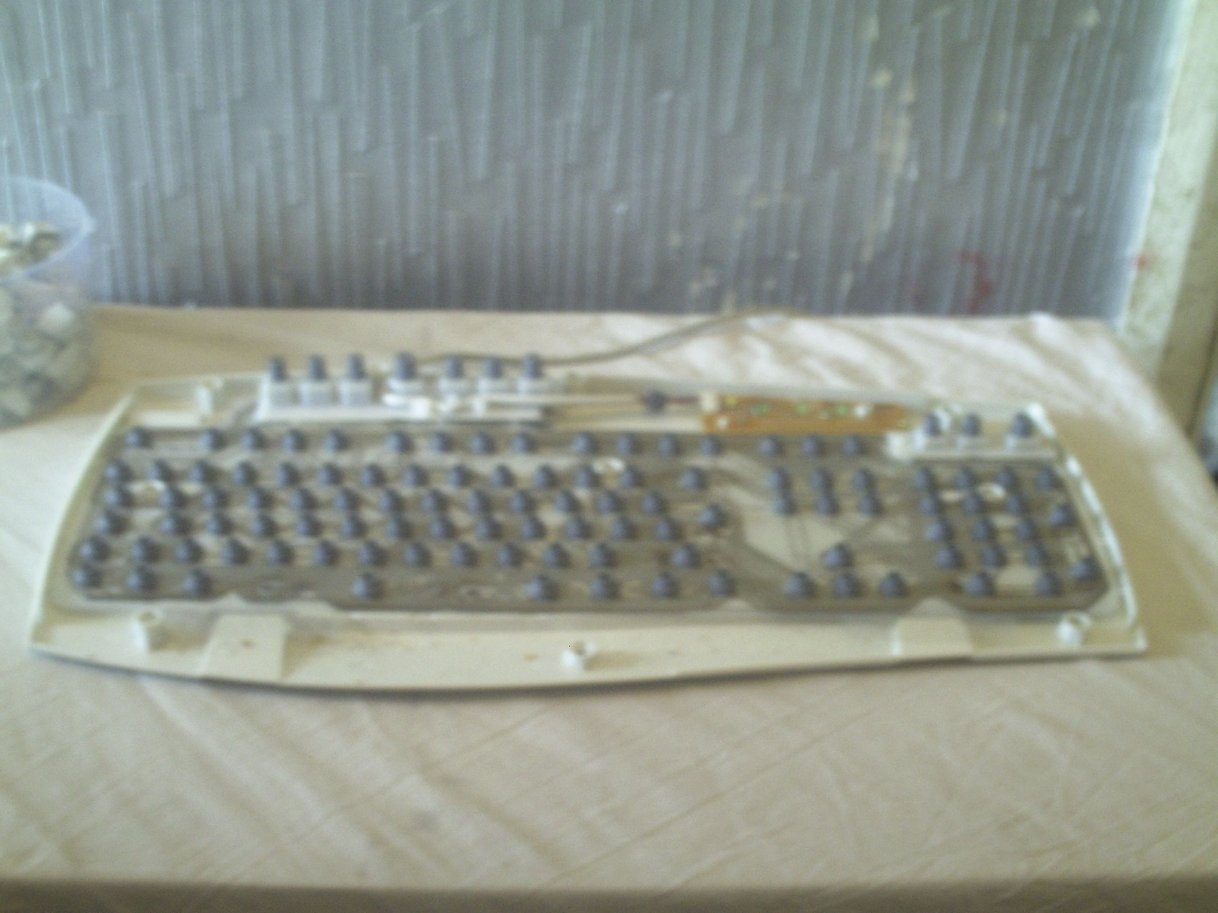 How to Make Your Keyboard Look As Good As New. : 9 Steps - Instructables