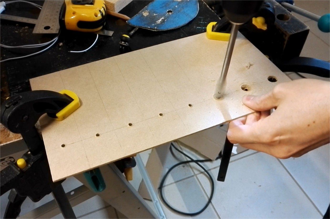 Motorized Screw Organizer With Jam Jars: the Caroustore : 12 Steps ...