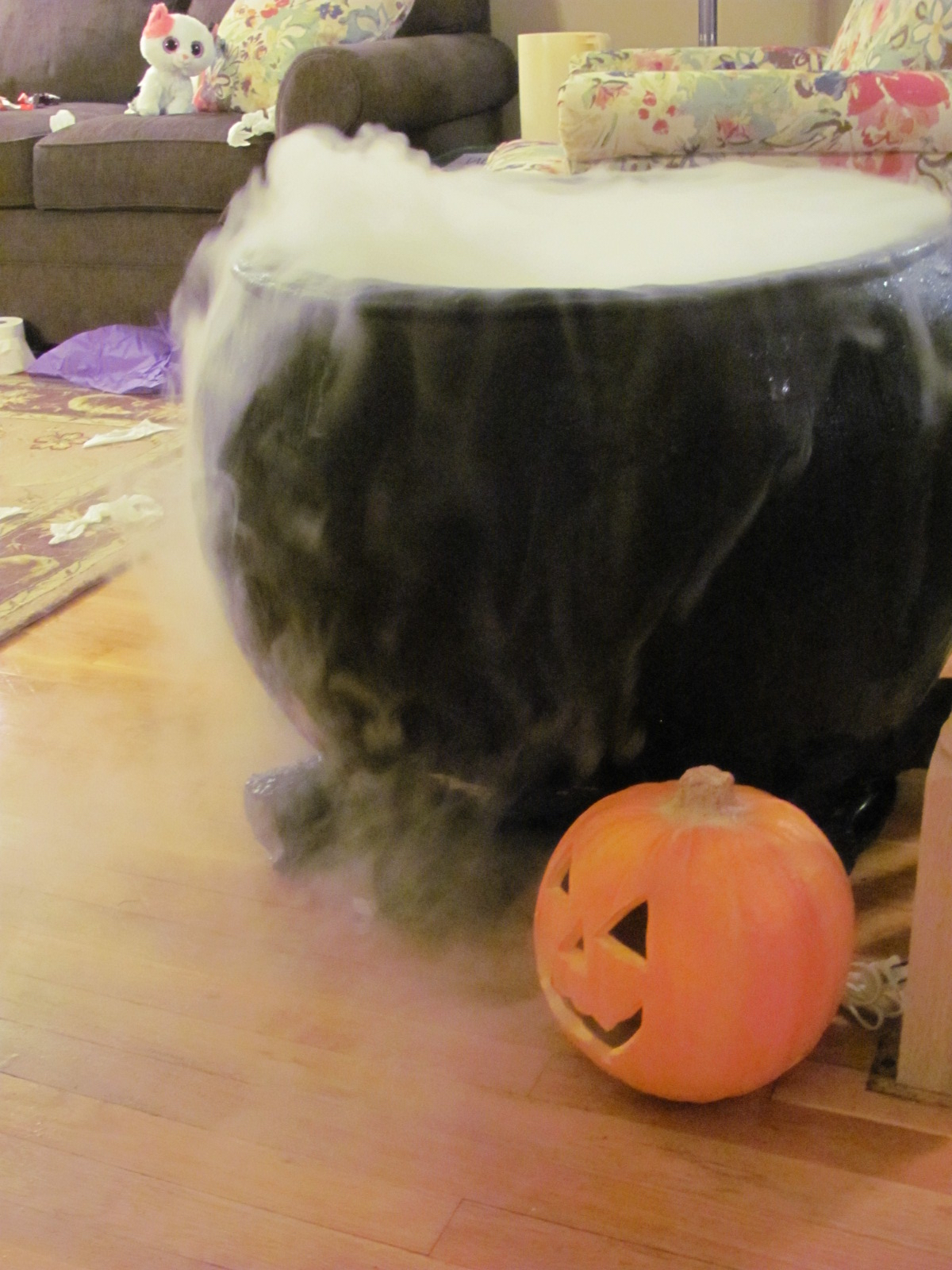 Full Size Haunted Cauldron With Fog : 9 Steps (with Pictures ...