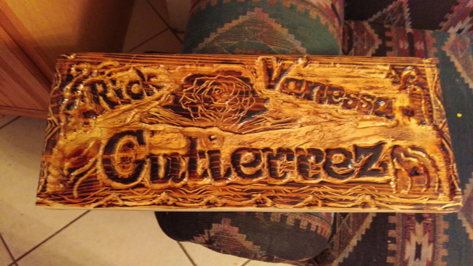 Plaques, Memorablia : 5 Steps - Instructables