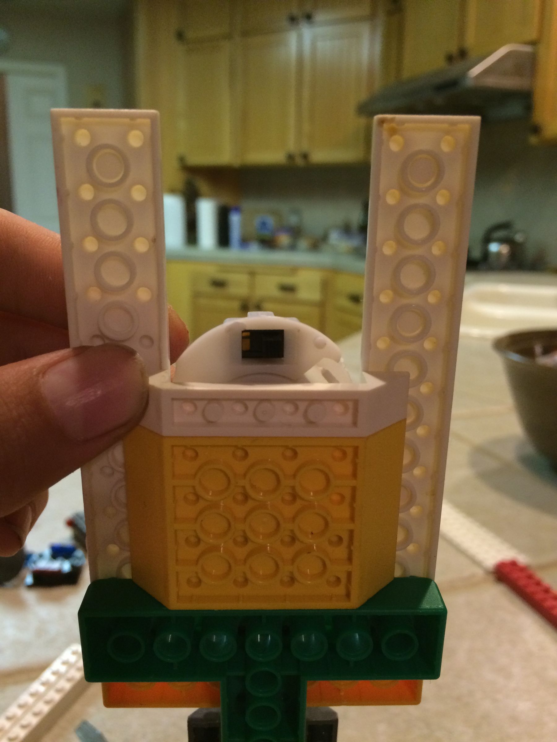 Lego Light Up Spacecraft : 8 Steps - Instructables