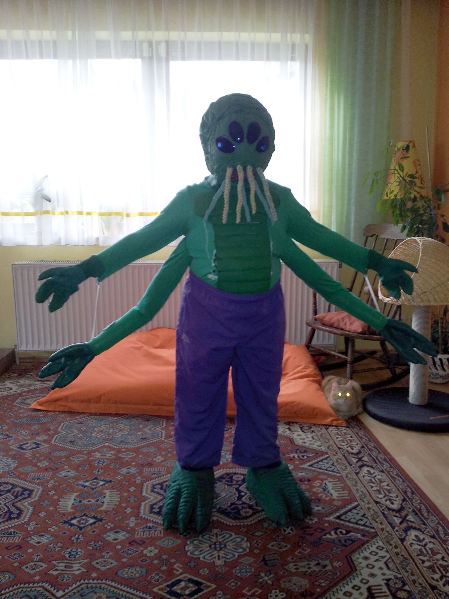 Tentacled Four Armed, Four Eyed Alien Costume. : 6 Steps (with Pictures ...