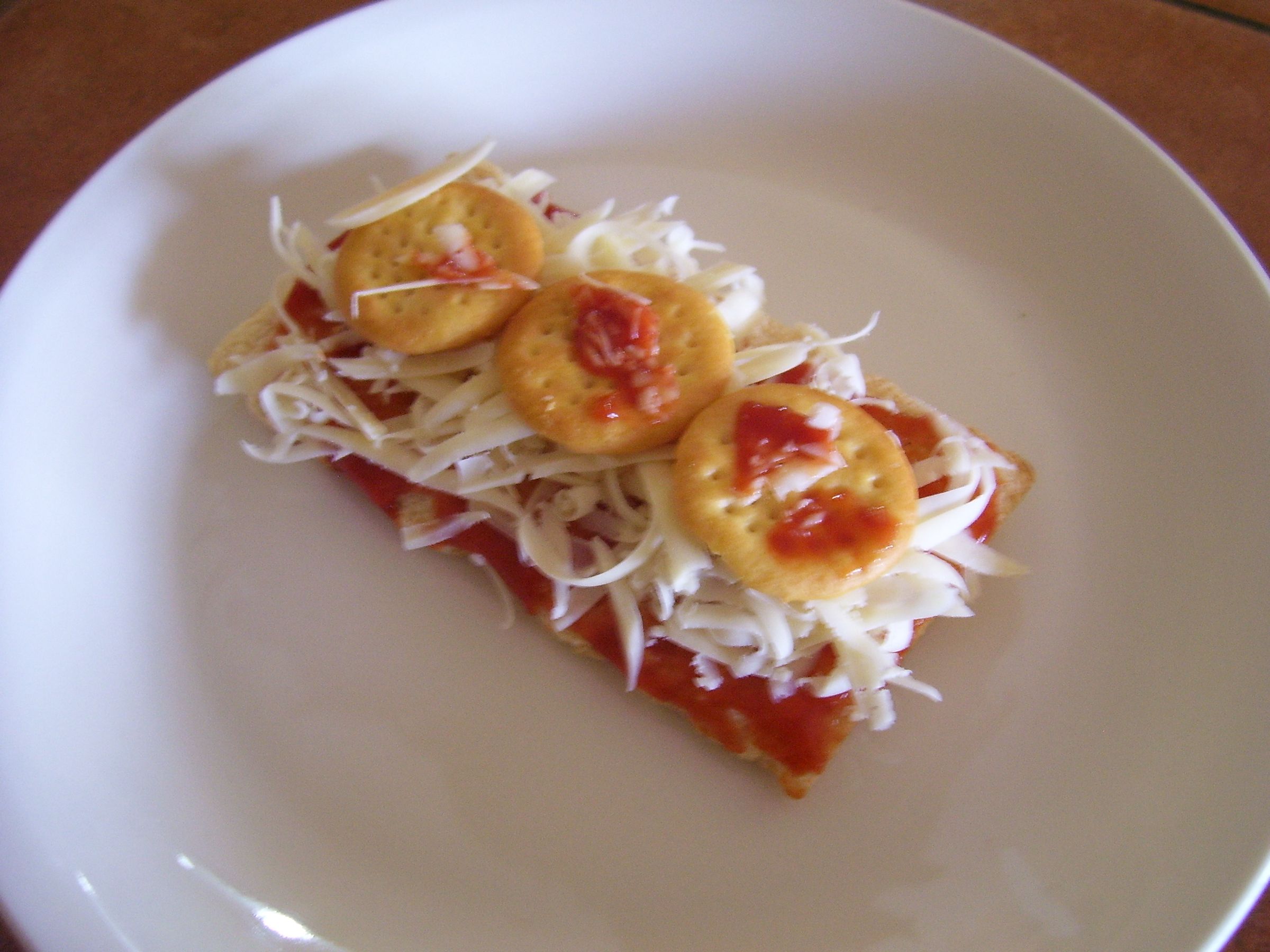 The Cracker Bread Pizza : 4 Steps - Instructables