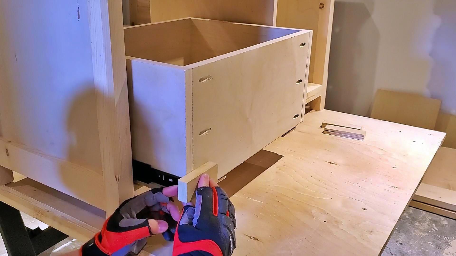Beginners Guide to Drawers. Measure, Cut, Assemble, Mount, Finish. No ...