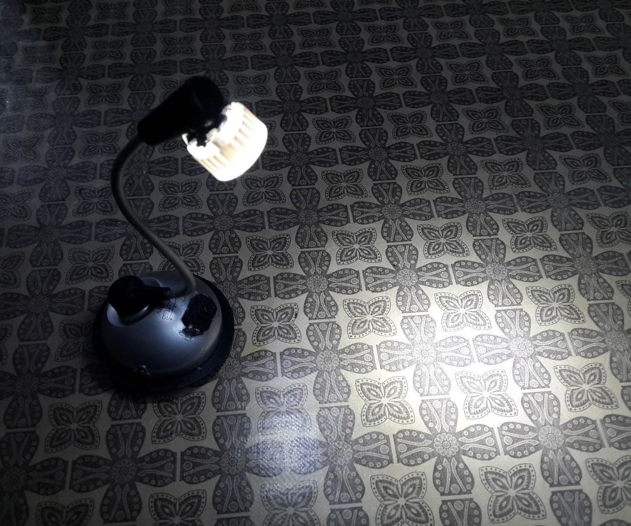 Table Lamp From Scrap : 3 Steps - Instructables