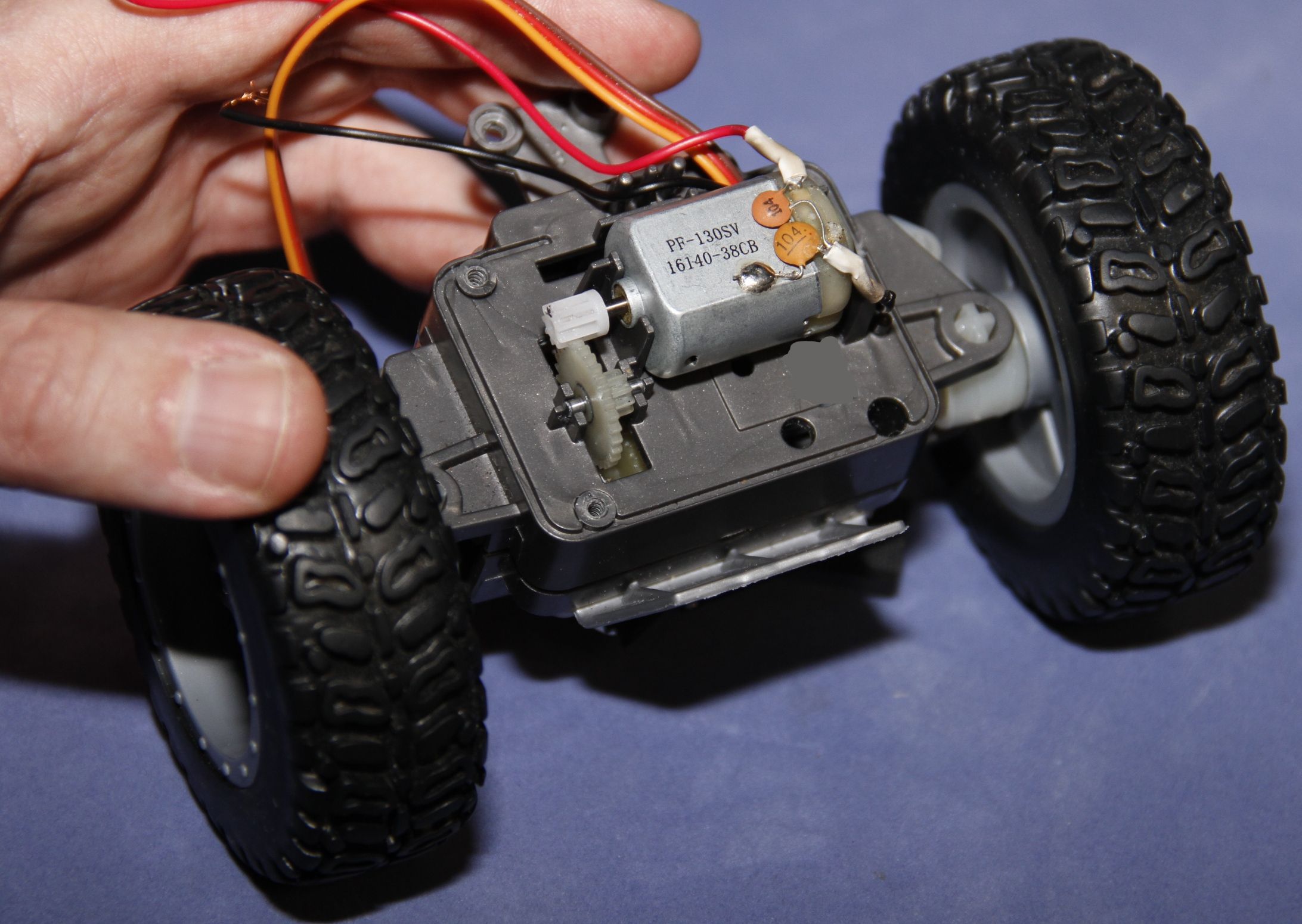 Maisto Tech Rock Crawler Jr. - Steering Upgrade : 12 Steps - Instructables